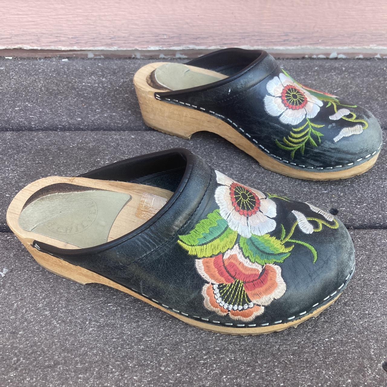 Amazing 70s-inspired floral embroidered clogs from... - Depop
