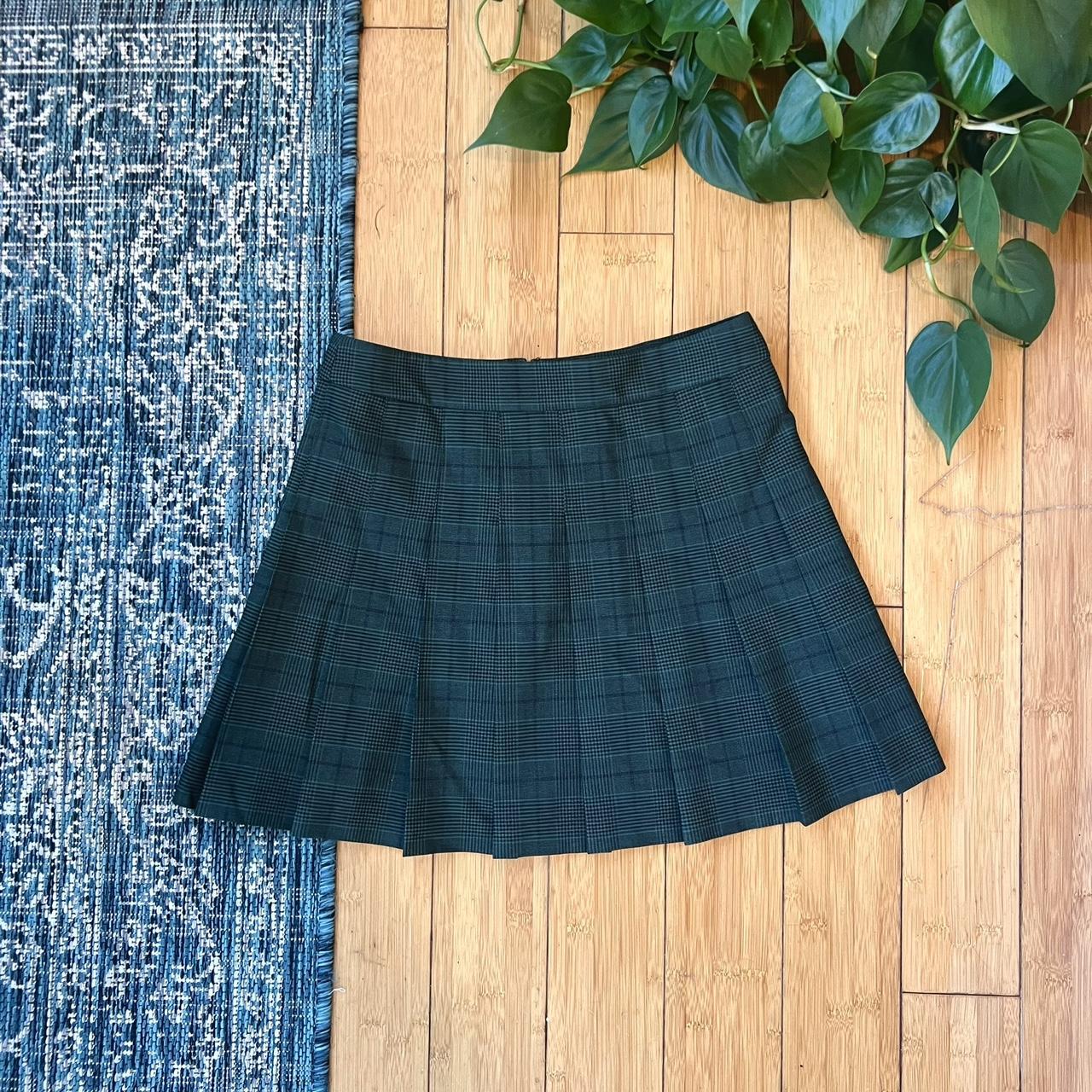 aritzia sunday best green plaid skirt - Depop