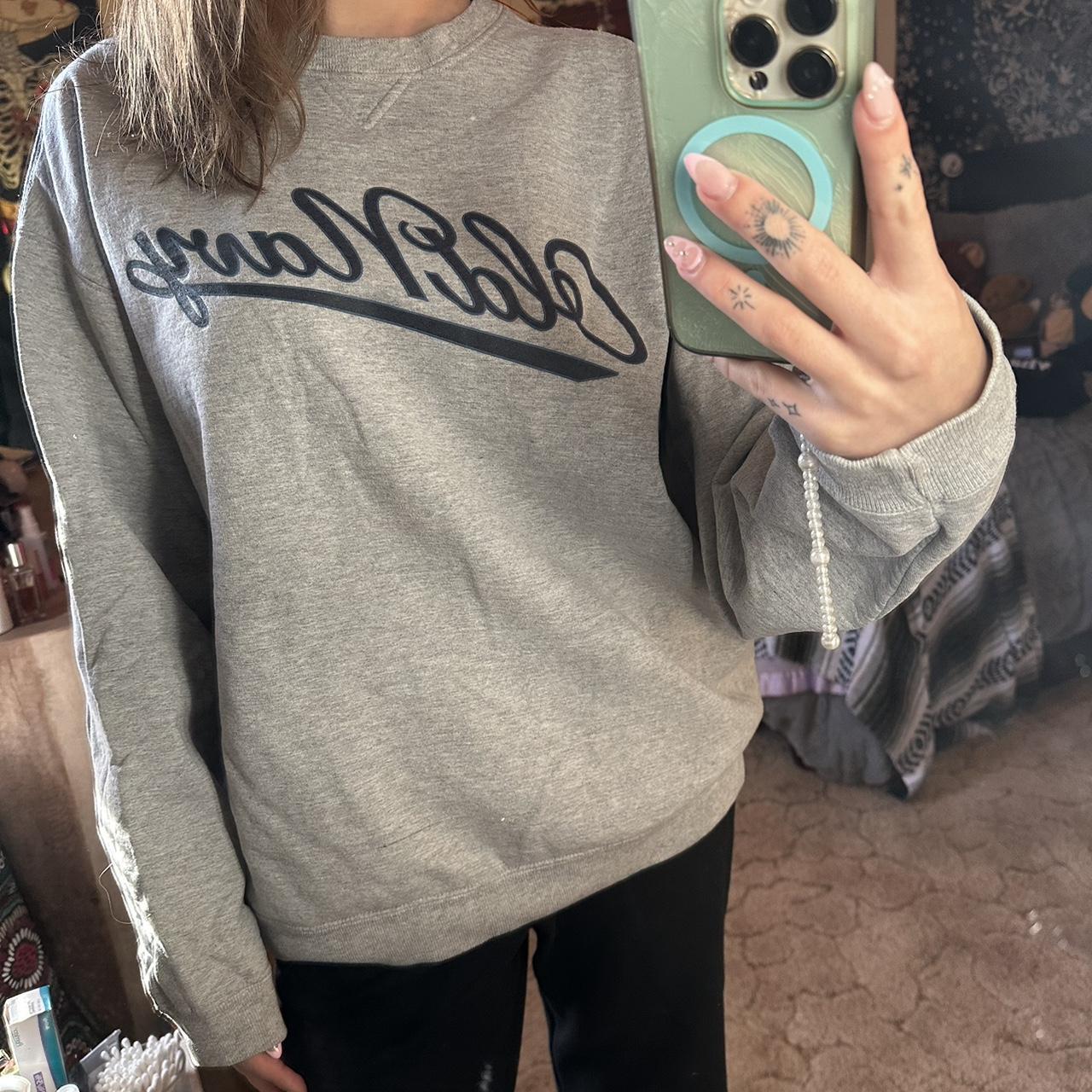 old navy crew neck - Depop