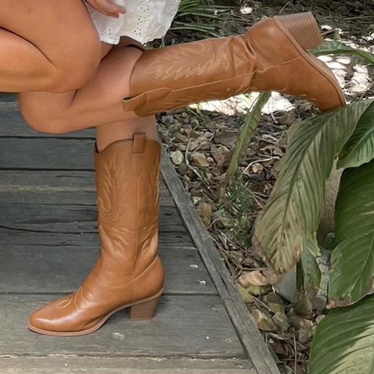 Cowgirl boots Fit roughly a size 9 :) - Depop