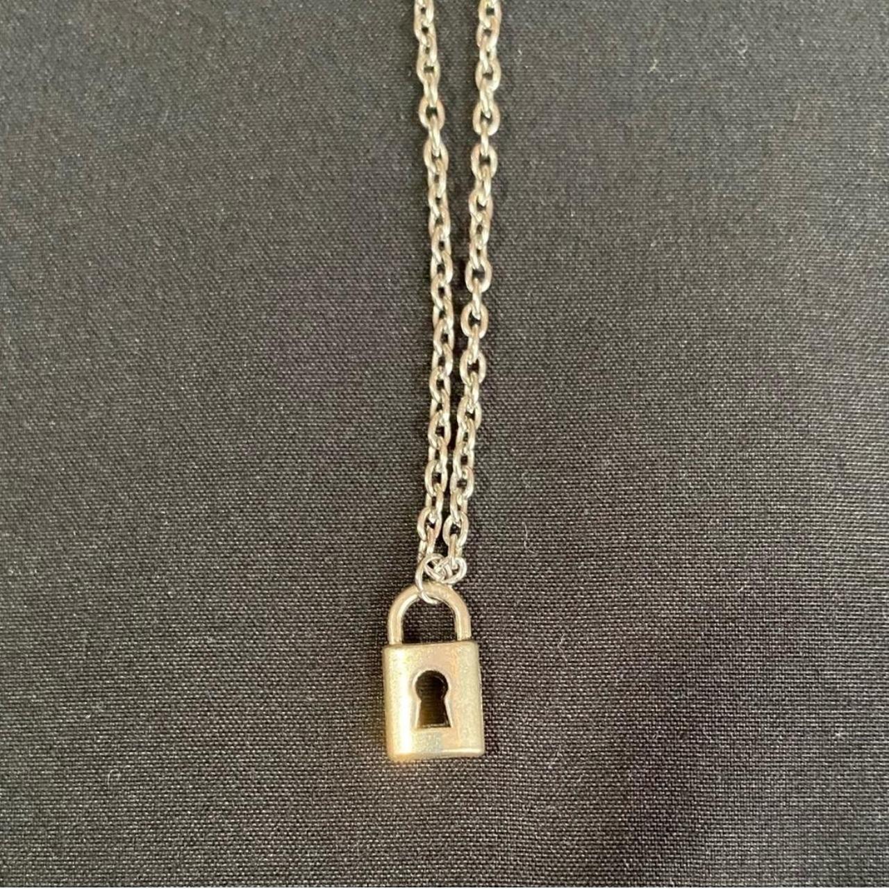 silver lock necklace - Depop