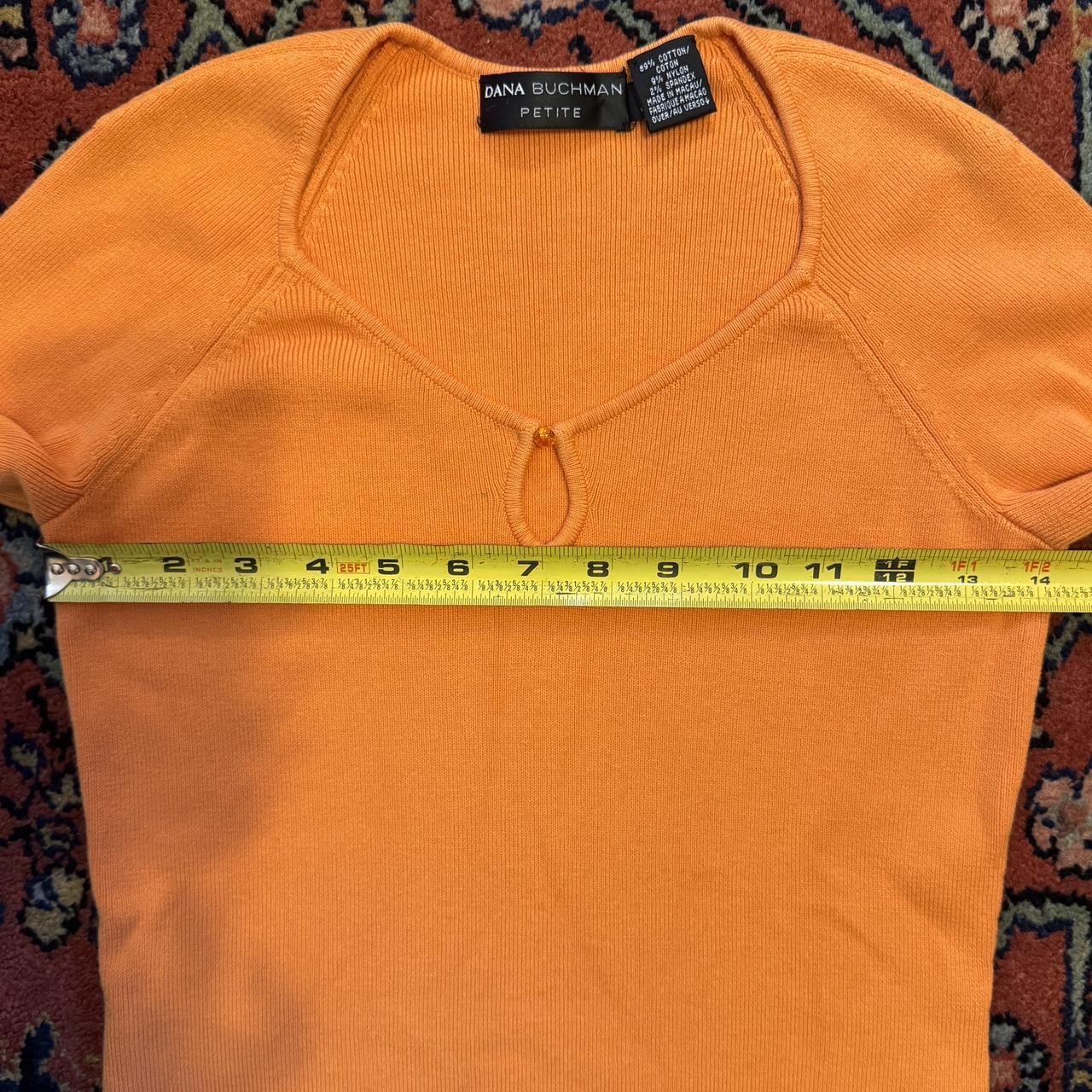 90's 3/4 sleeve ribbed top! Cutest little keyhole... | Depop