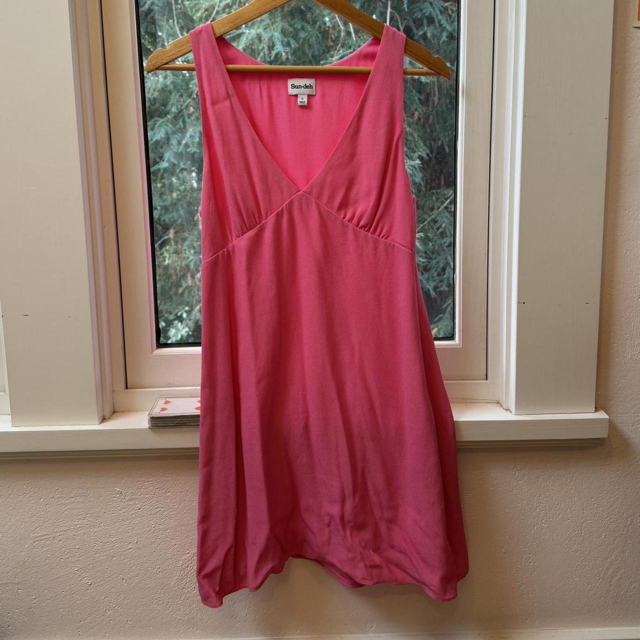 Aritzia Sun-deh pink dress! Needs to be steamed but... - Depop