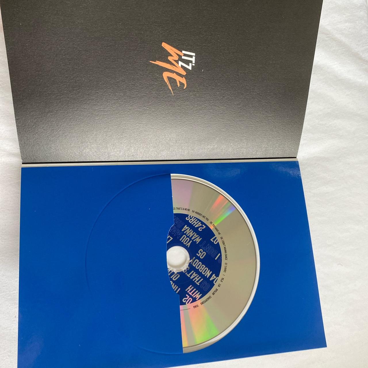 ITZY WANNABE ALBUM - Has no damage and has never... - Depop