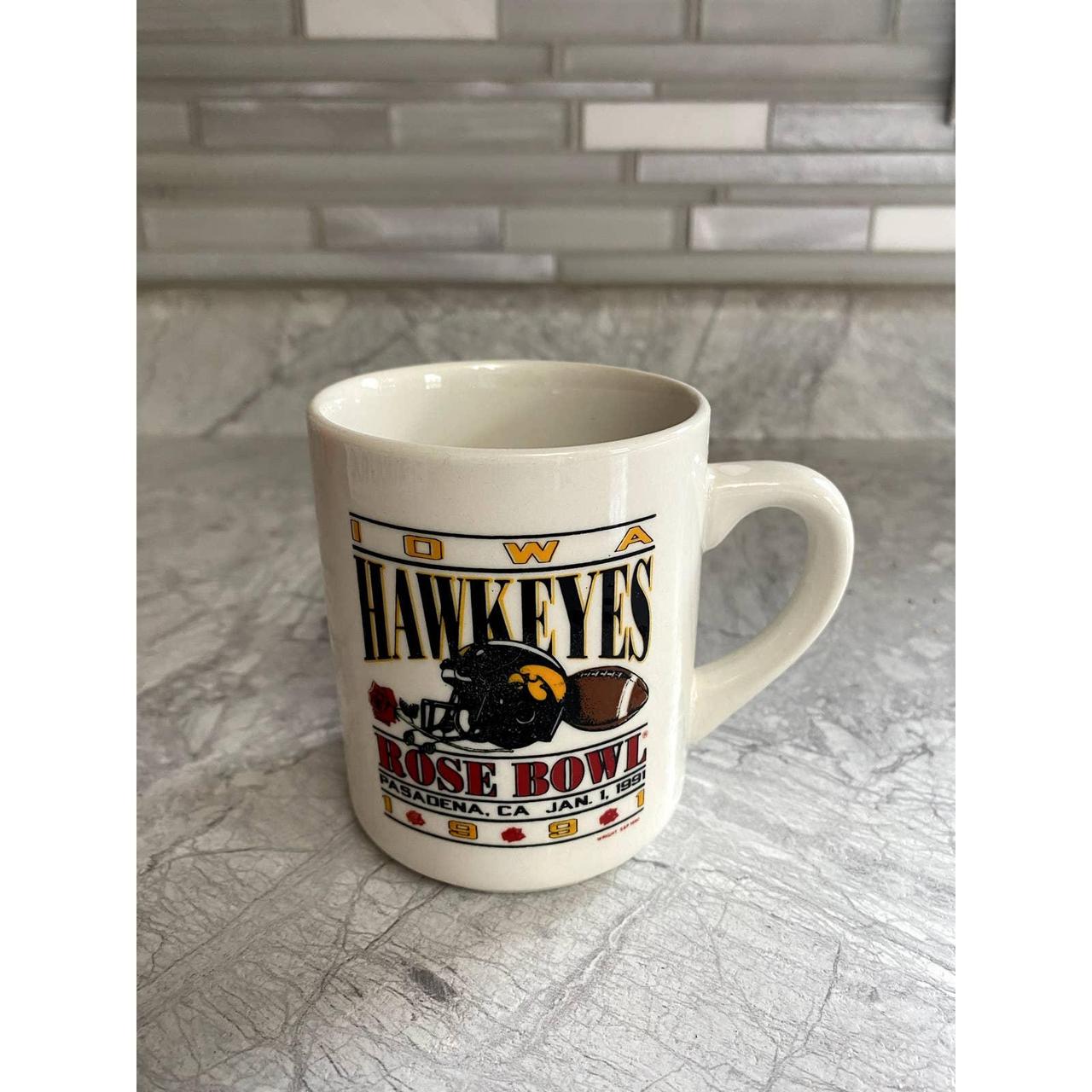 NCAA Tan and Black Dinnerware | Depop