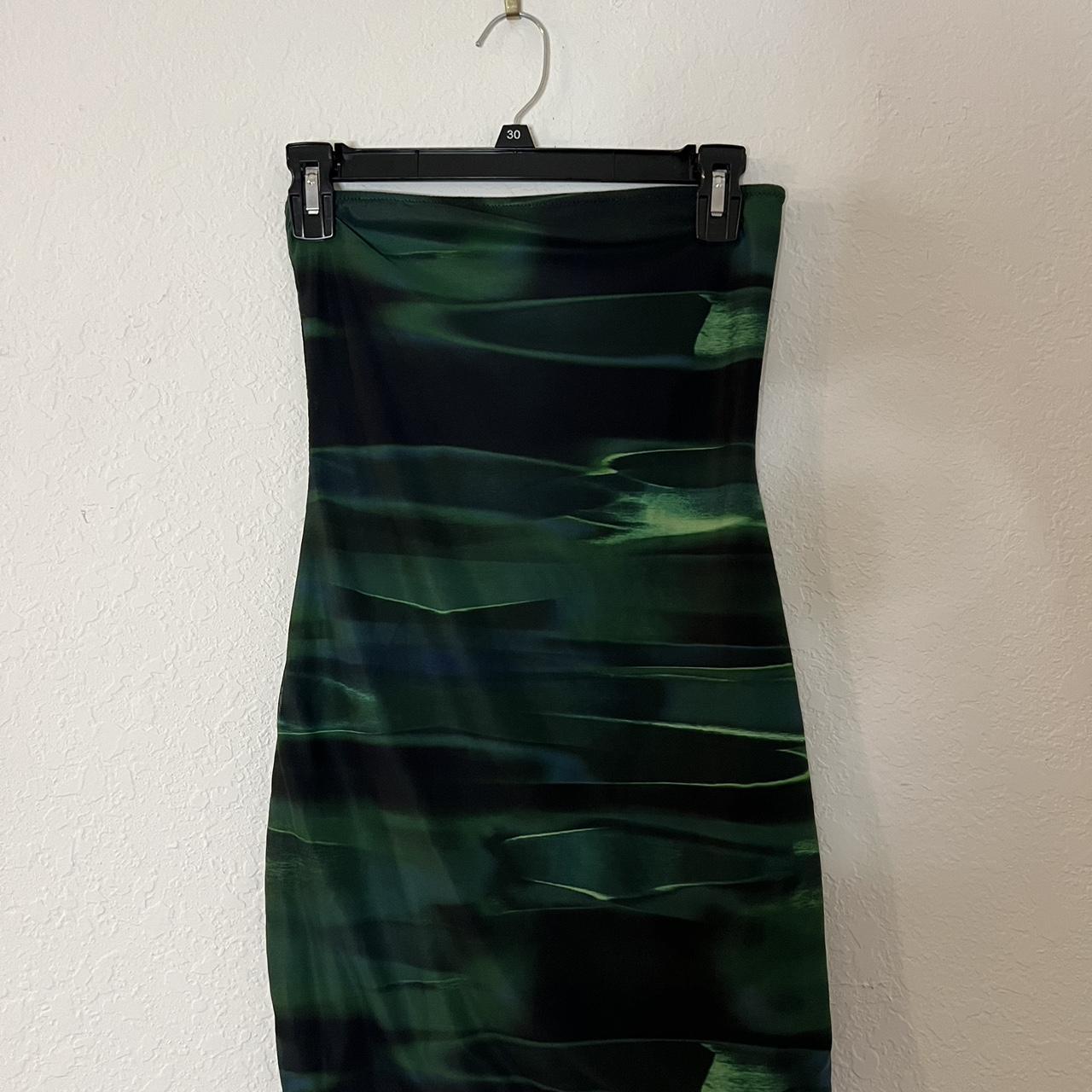 White Fox Boutique Body Con Dress Has rubber lining... - Depop