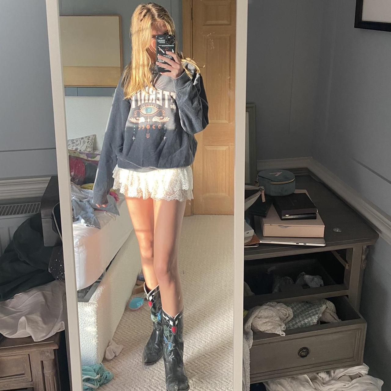 Cute topshop ‘Eternity’ sweatshirt. Size small but... - Depop