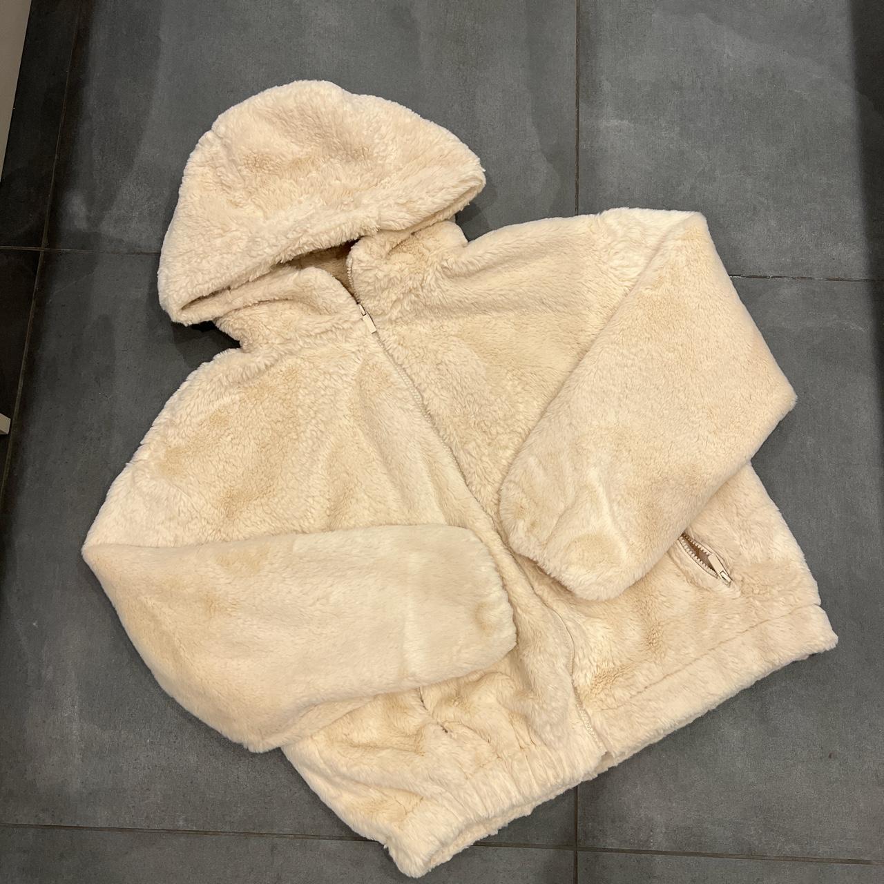 ultra cozy teddy cream jacket! 🧸 SO soft, honestly... - Depop