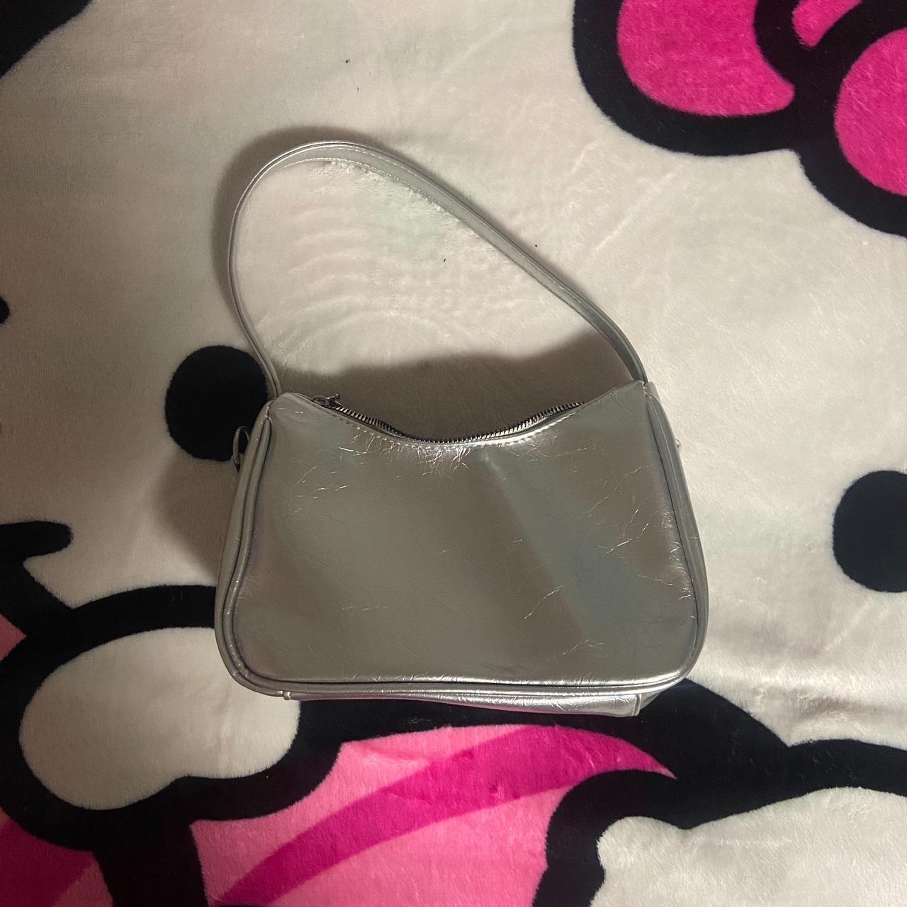 Cyber Y2K Silver Metallic Hand Purse !! ☆ ☆ Has... - Depop