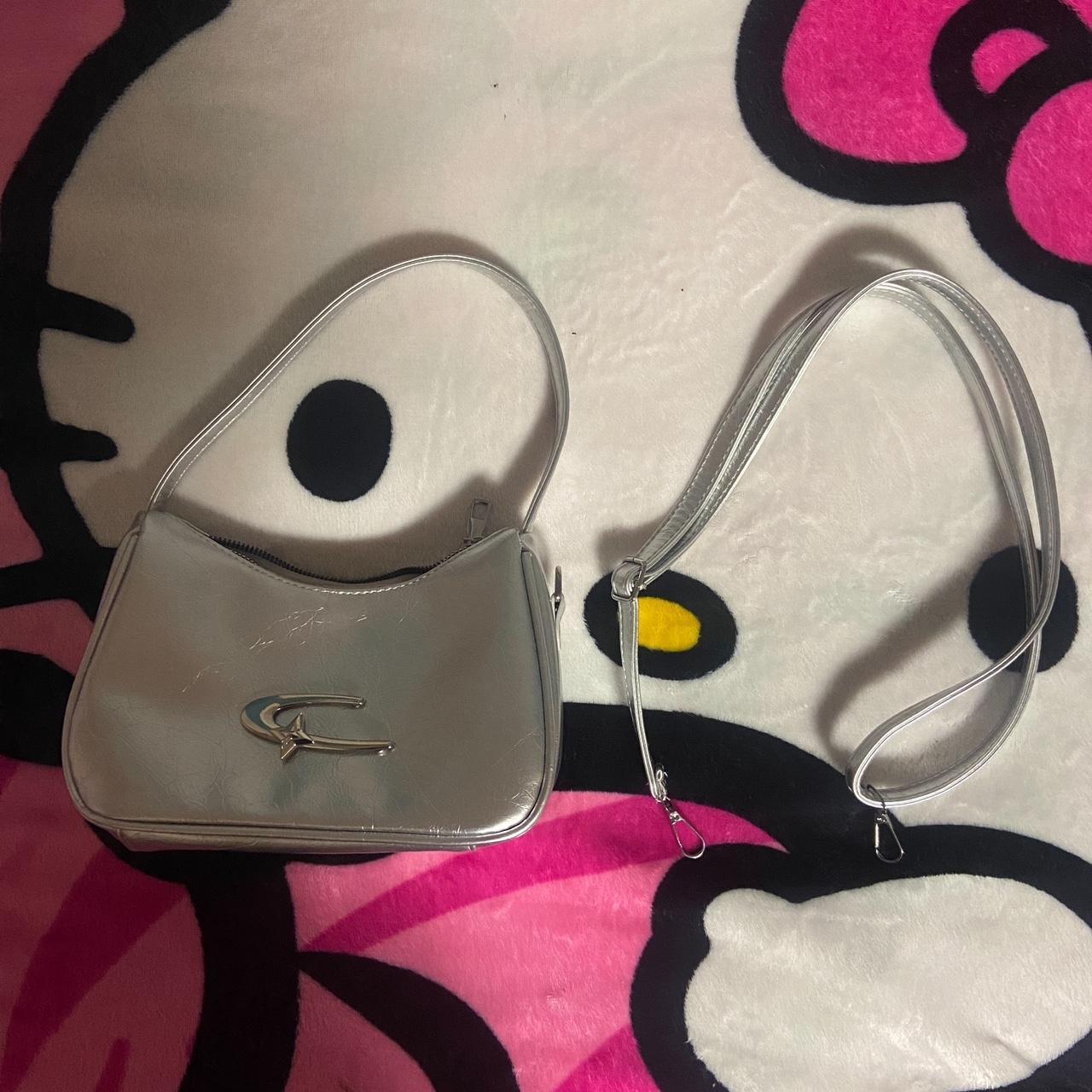 Cyber Y2K Silver Metallic Hand Purse !! ☆ ☆ Has... - Depop