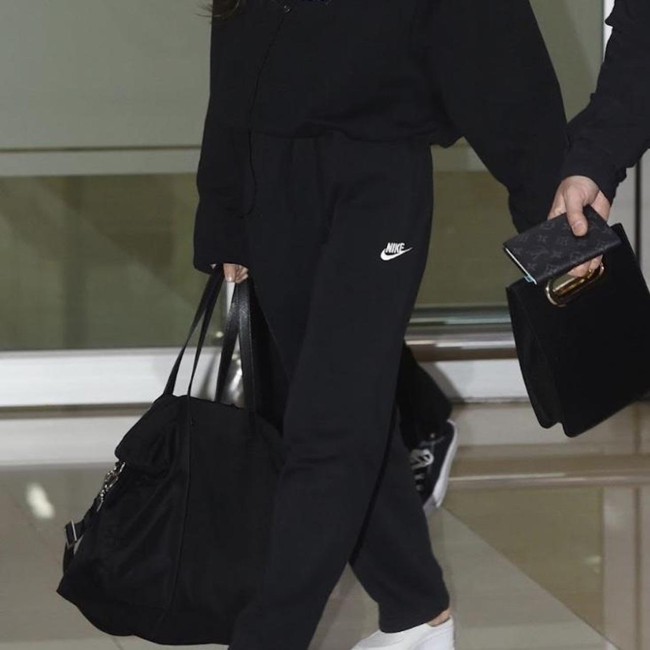 blackpink jennie had them…so I got em ;) Nike logo... - Depop