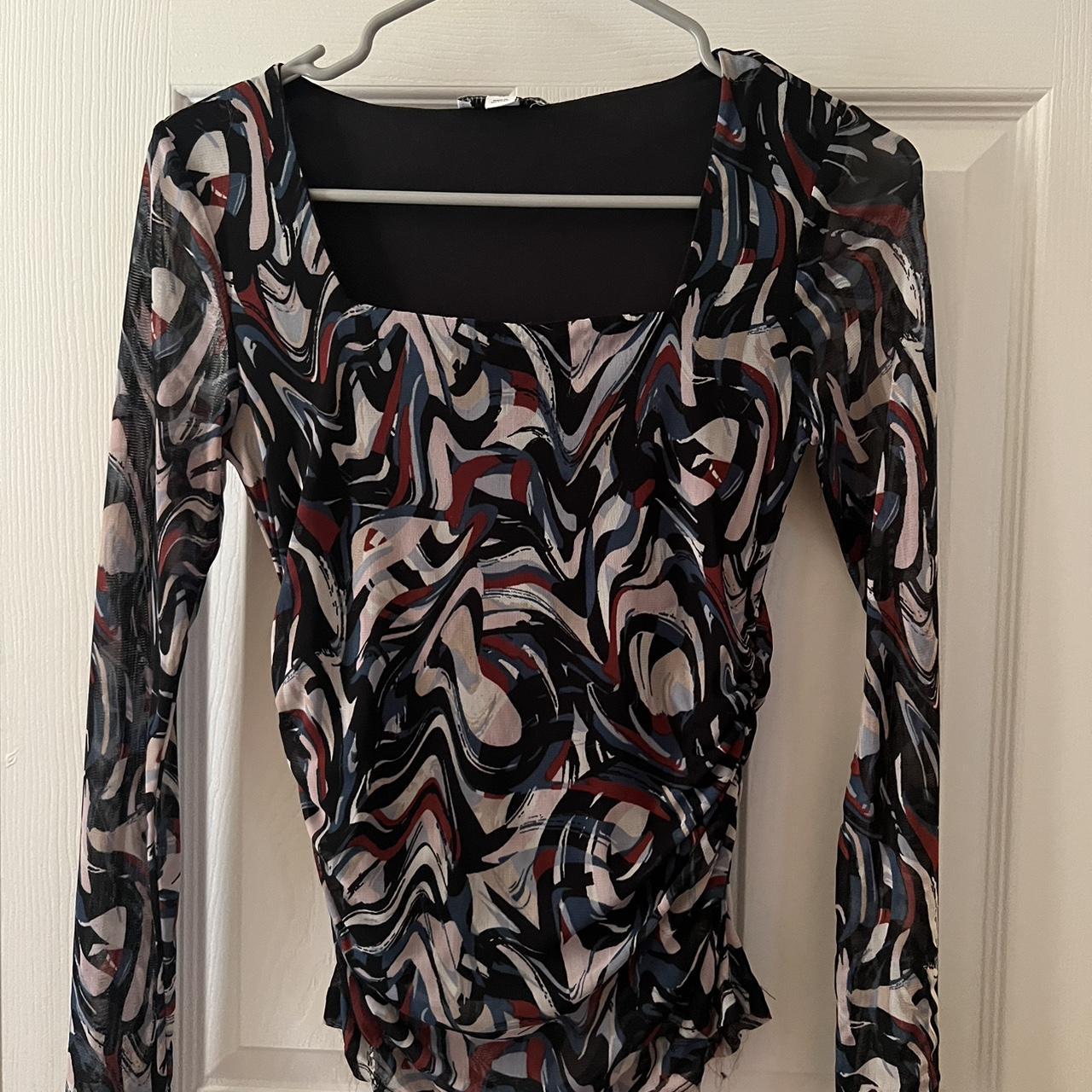 BAR III top. It has some threads coming out - Depop