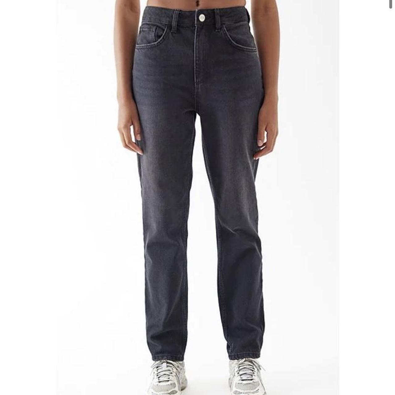 BDG HIGH RISE MOM JEANS SIZE 25” I got them on... - Depop