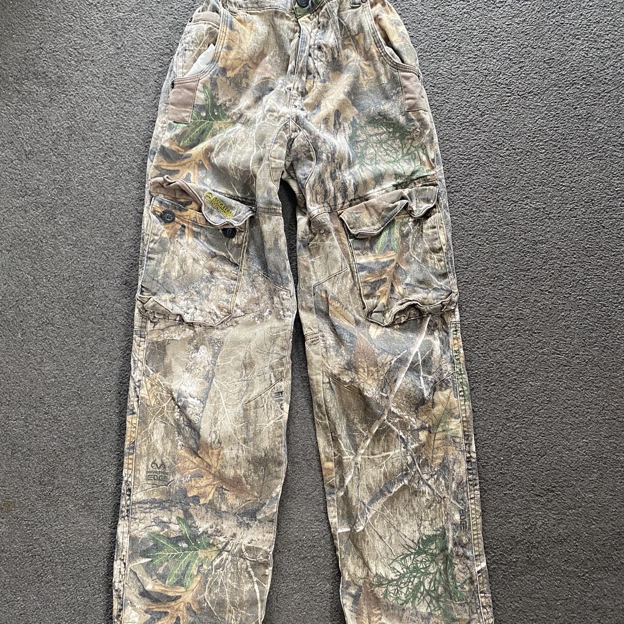 REALTREE HUNTING CAMO CARGO PANTS FITS 26-29 WAIST... - Depop