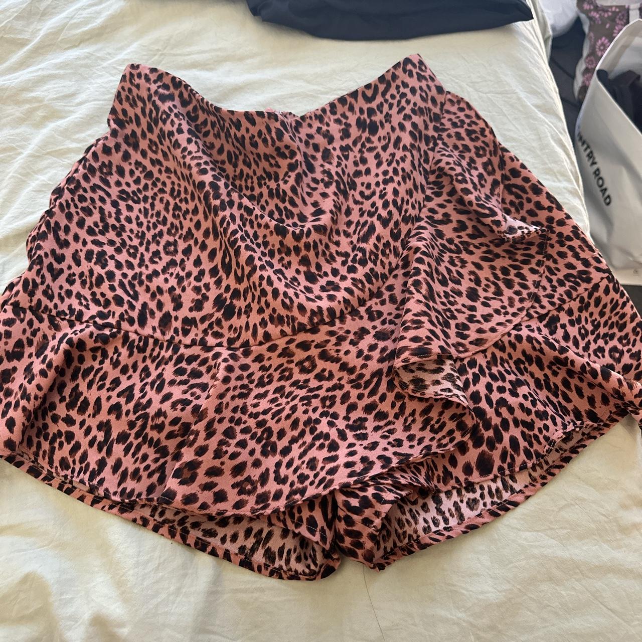 Leopard print skort - Depop