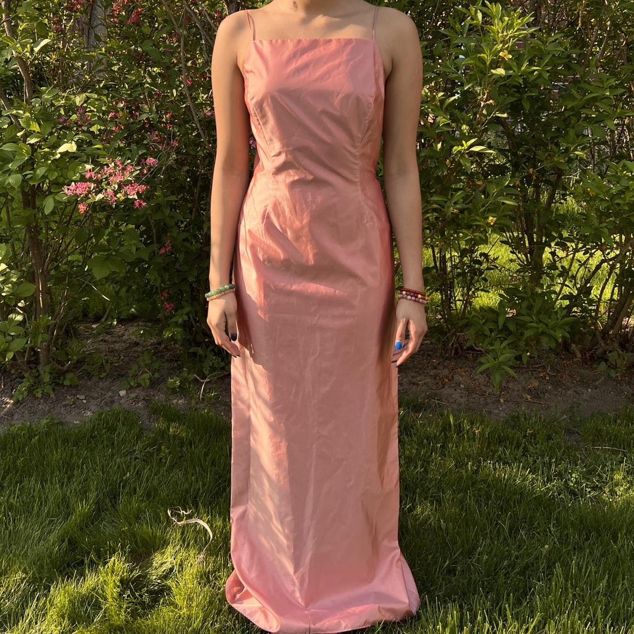 2000s Prom Dress model measurements height:... - Depop