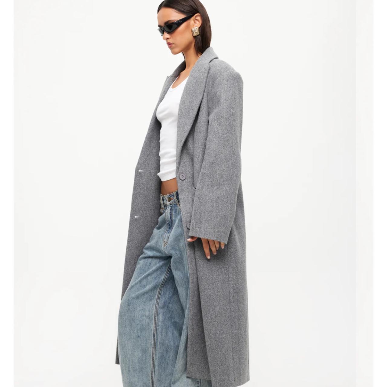 Olsen coat Lioness - Depop