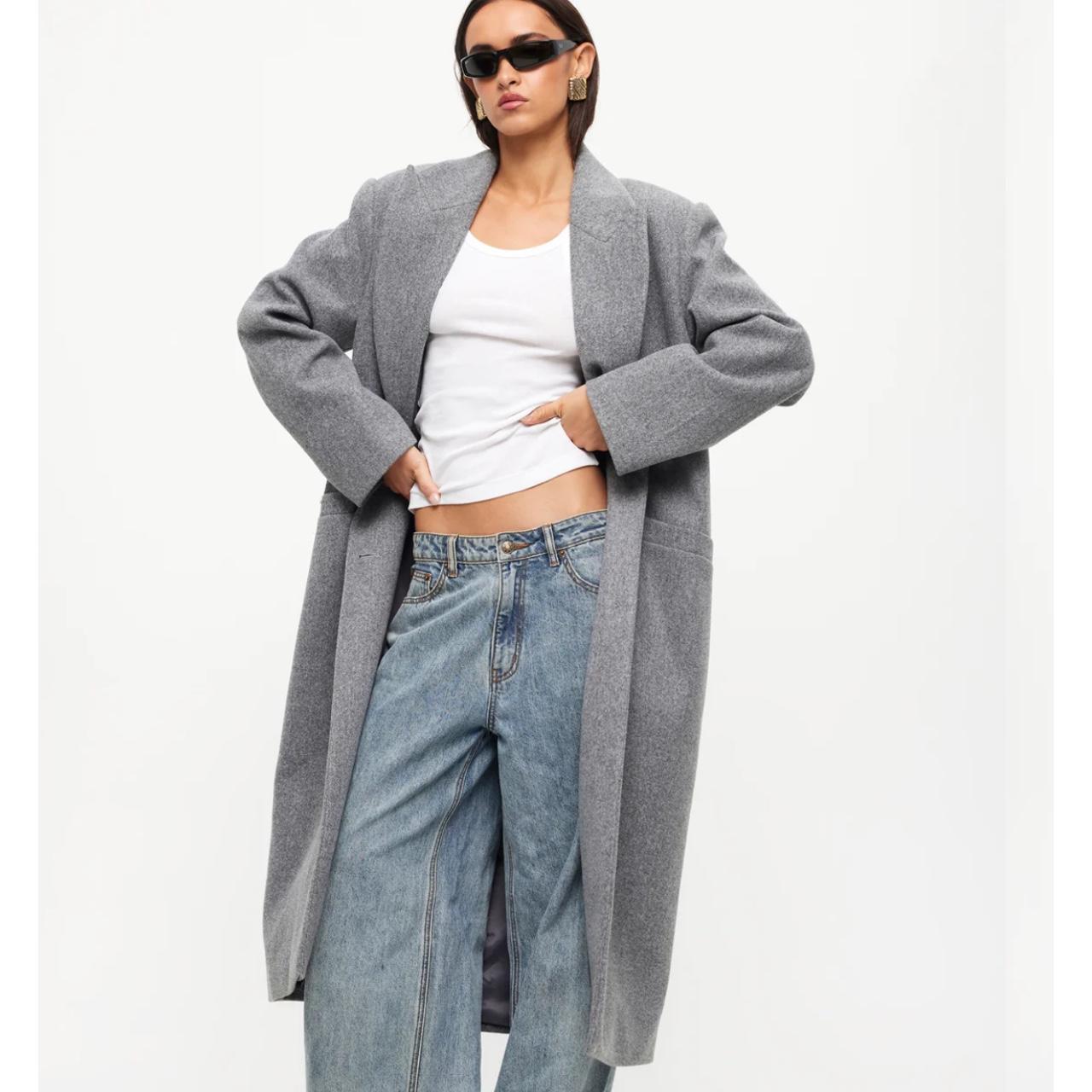 Olsen coat Lioness - Depop