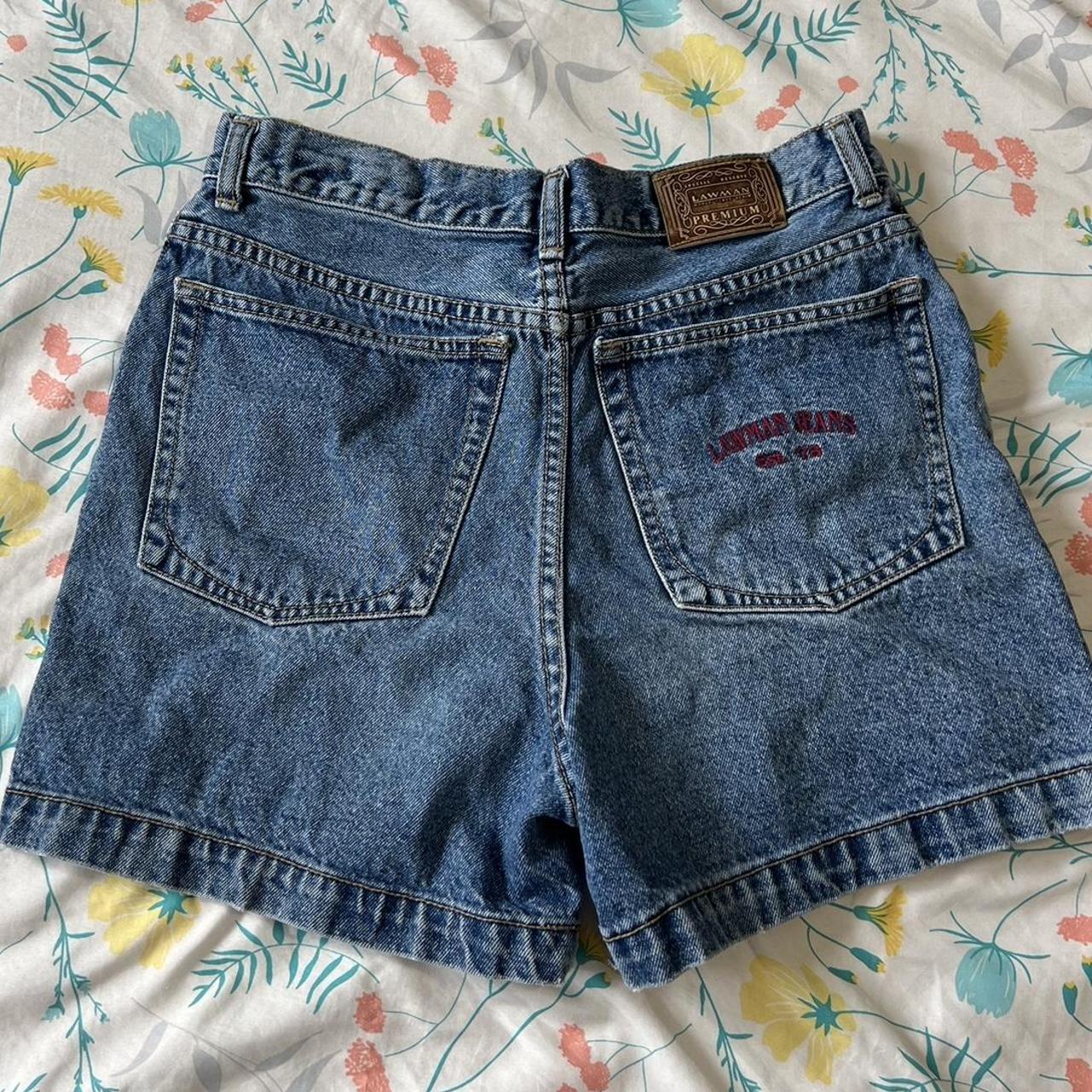 Women's Shorts | Depop