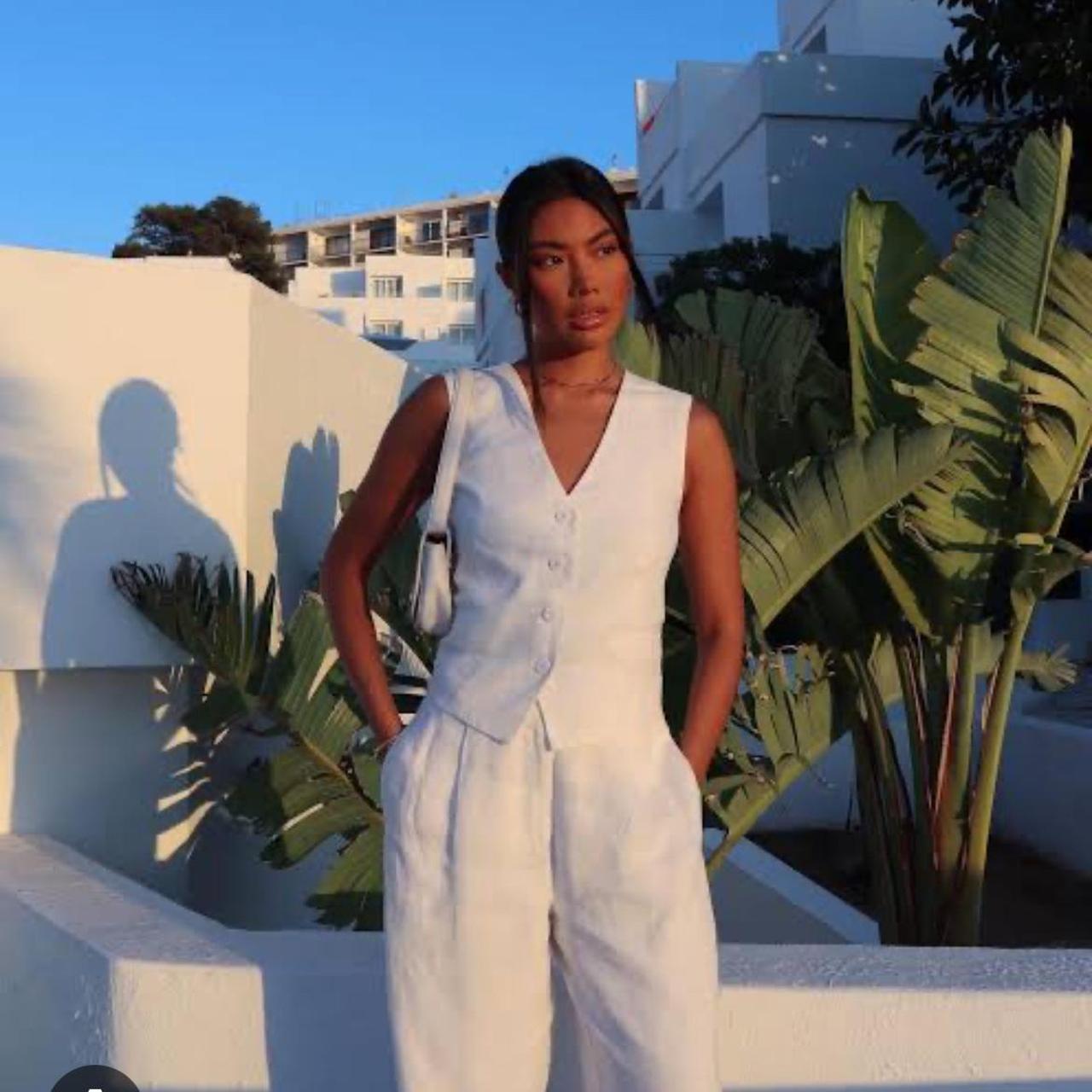 Glassons white linen vest top Hardly worn, in... - Depop