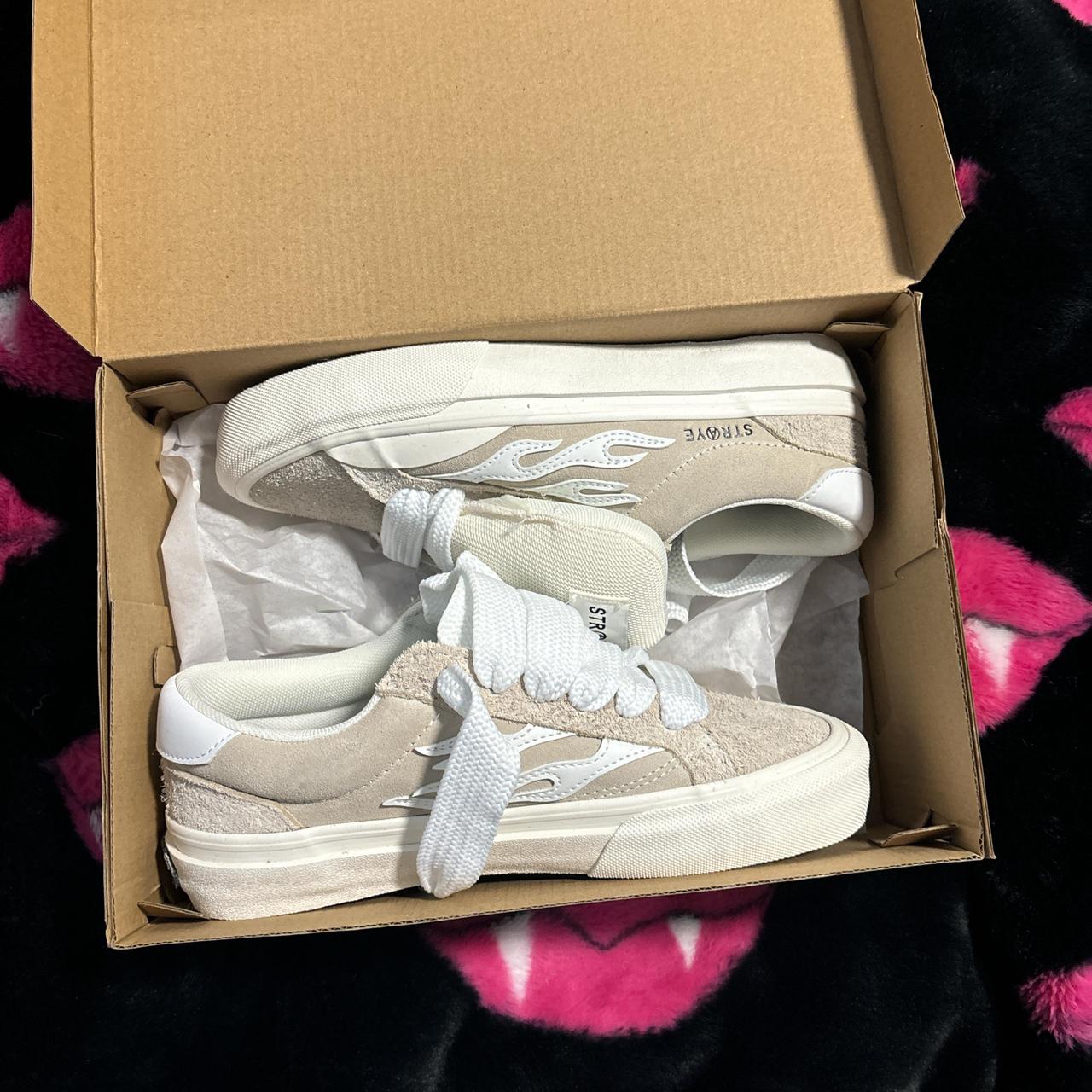 READ ENTIRE CAPTION ️ ️ ️ ️ ️ ️ Straye - Logan puff cream... - Depop