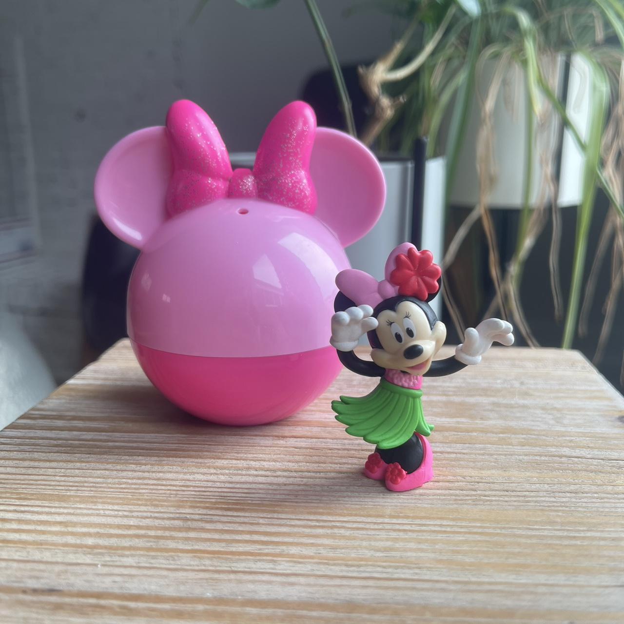 Minnie Mouse mystery figure