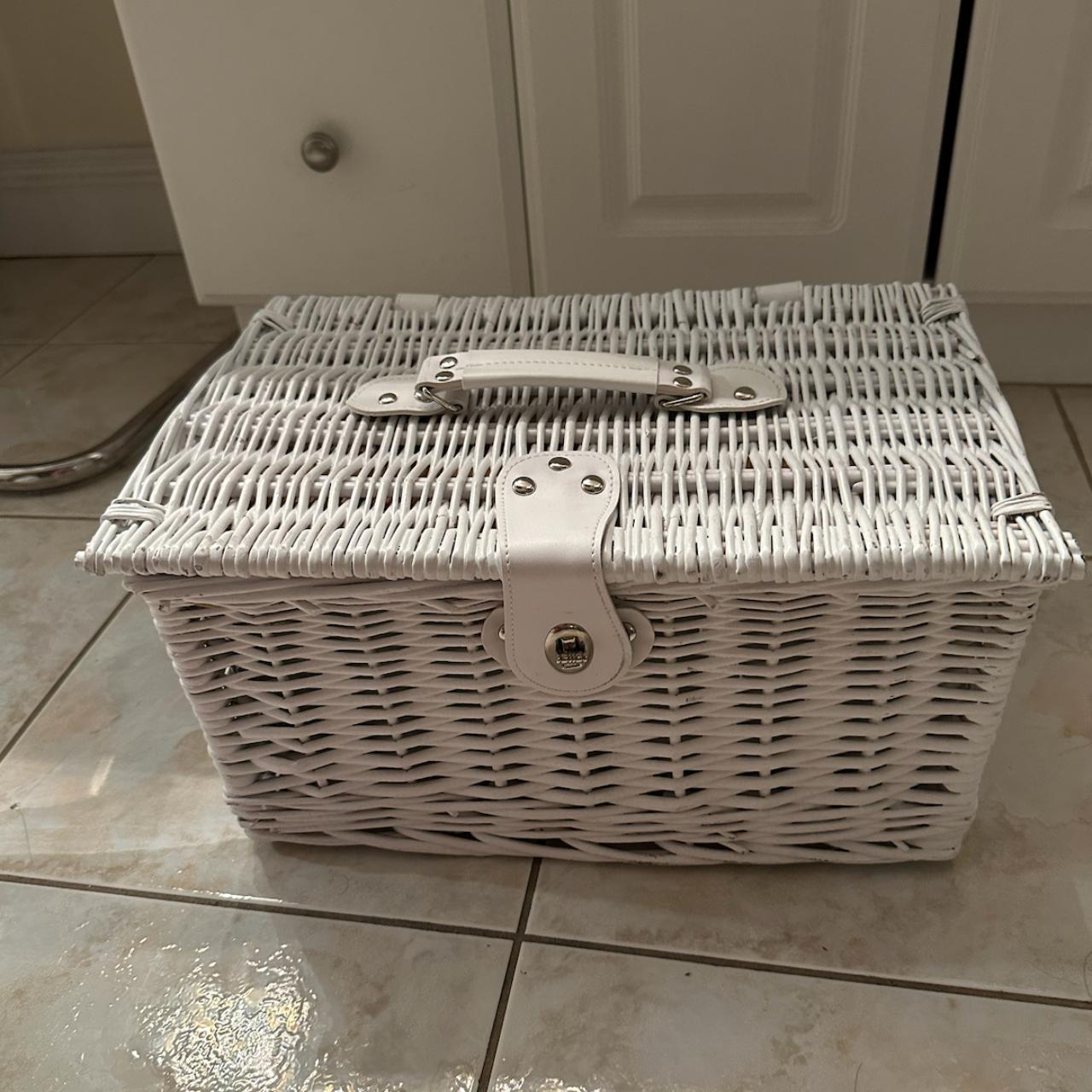 Dollskill Picnic Box - plates, utensils, wine... - Depop