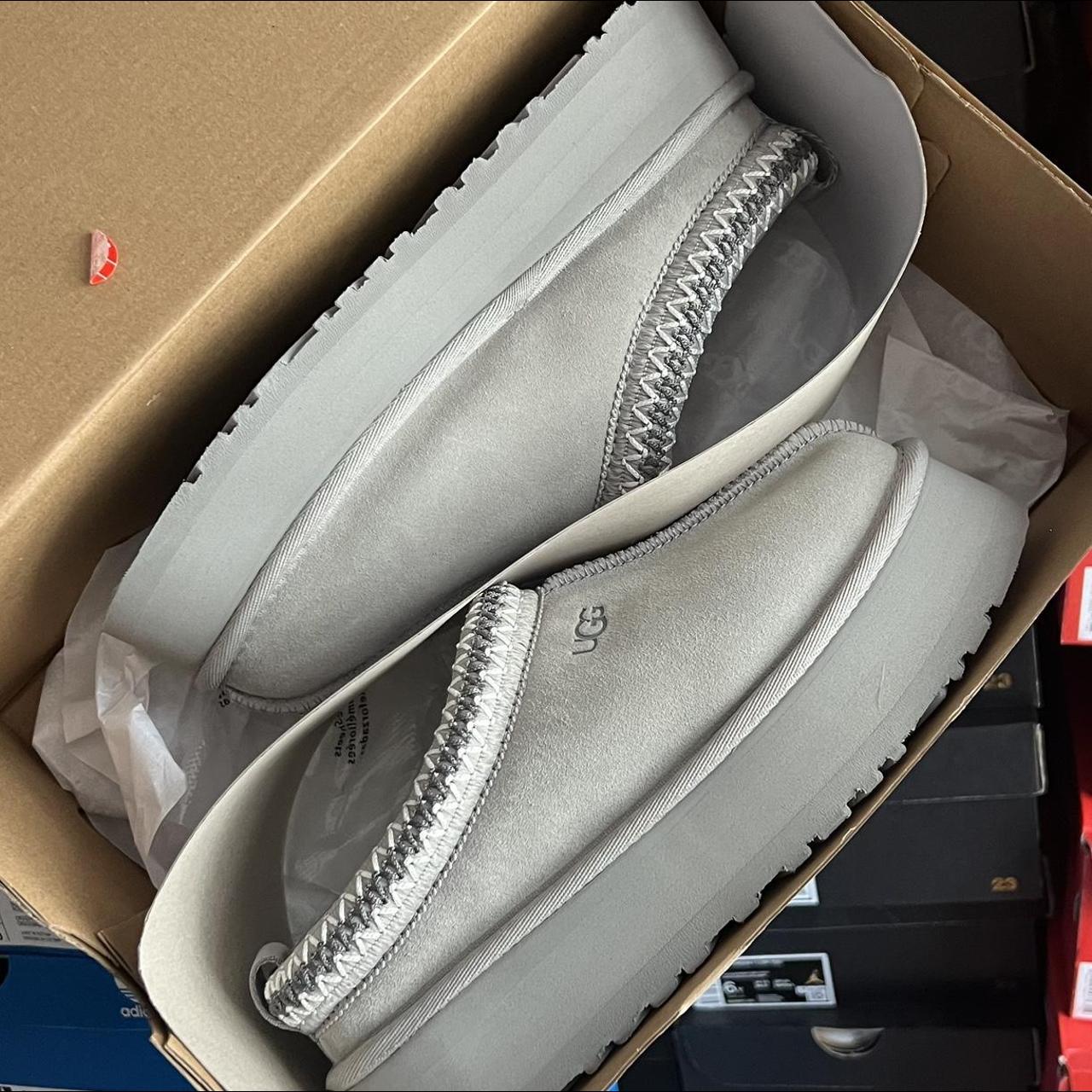 UGG TAZZ SLIPPER PLATFORM GREY SEAL WOMENS... - Depop