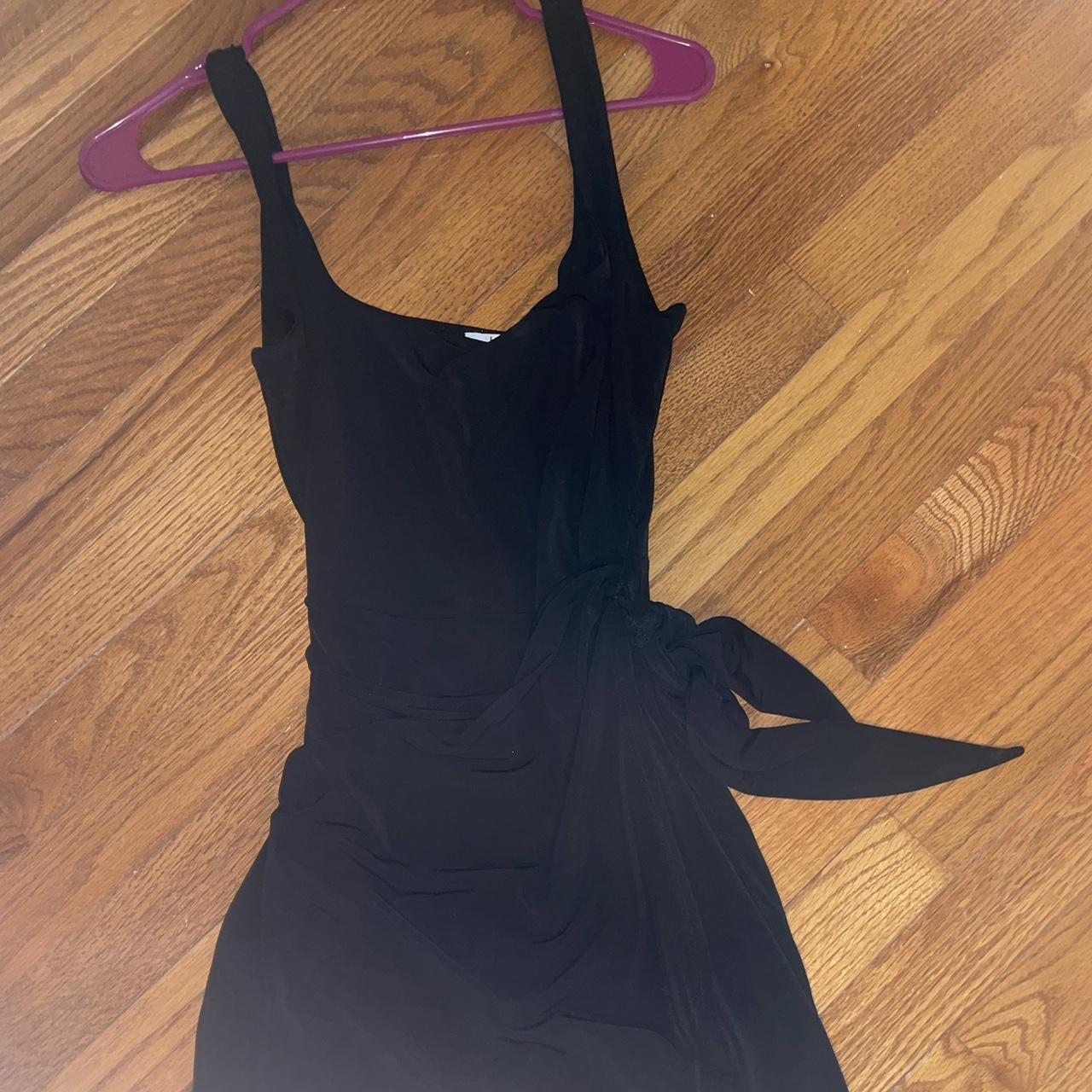 BAR III black wrap mini dress w tie - Depop