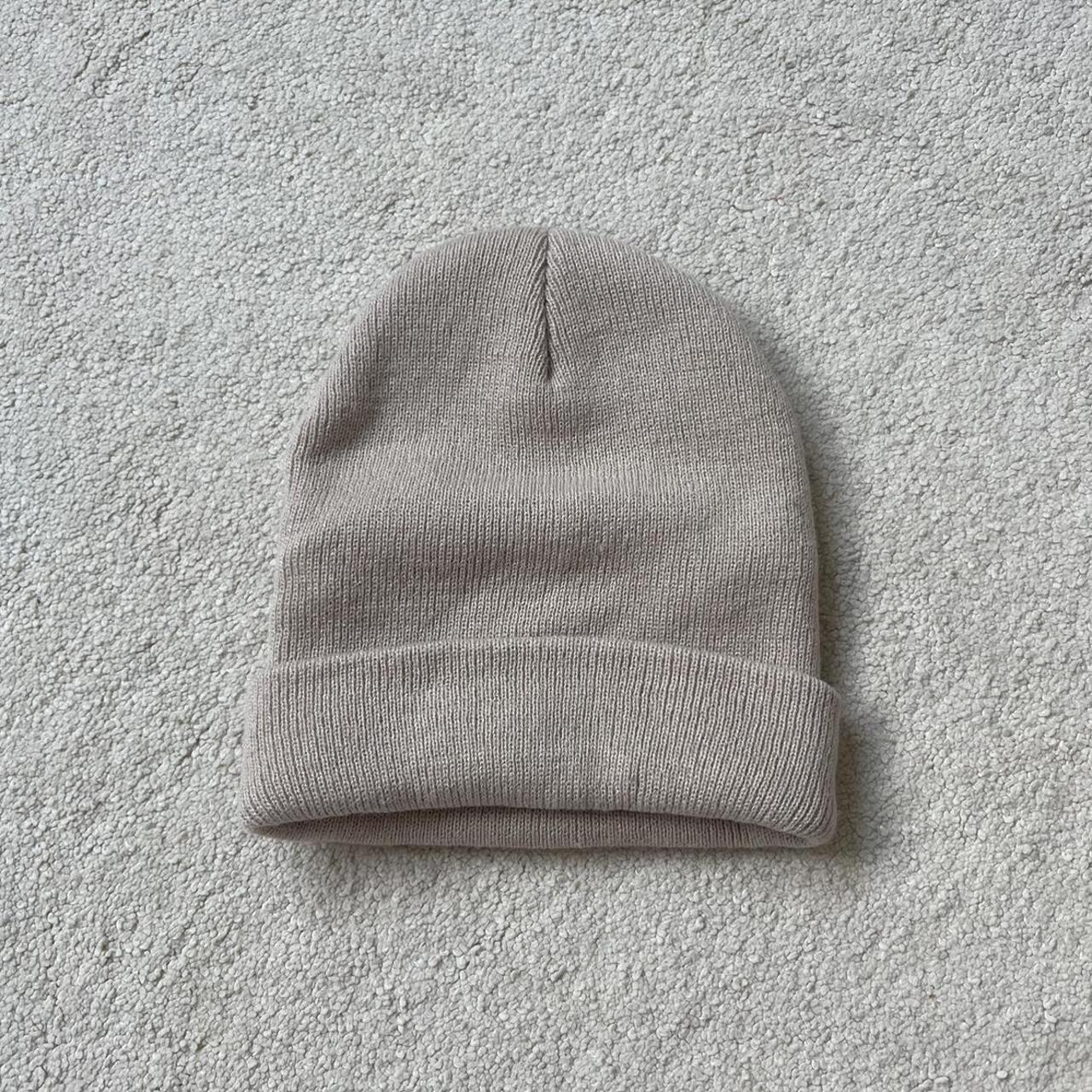 Cream beanie hat - Depop