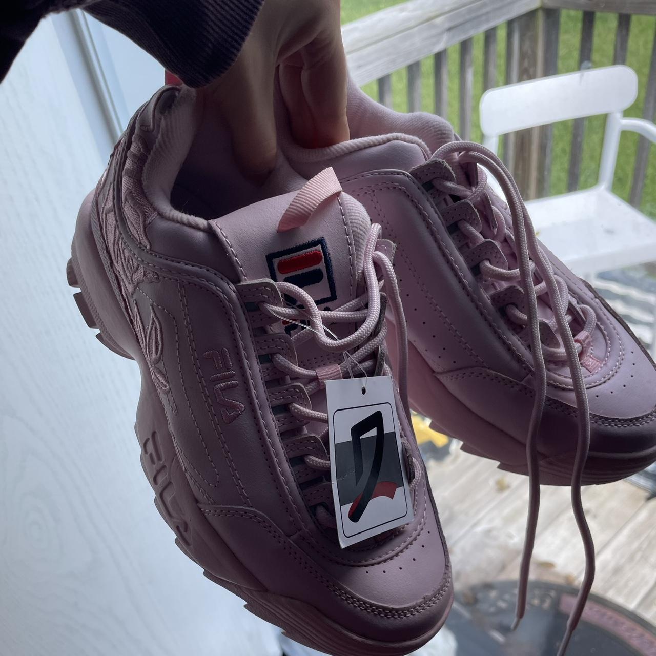 Rose embroidered filas brand new never worn - Depop