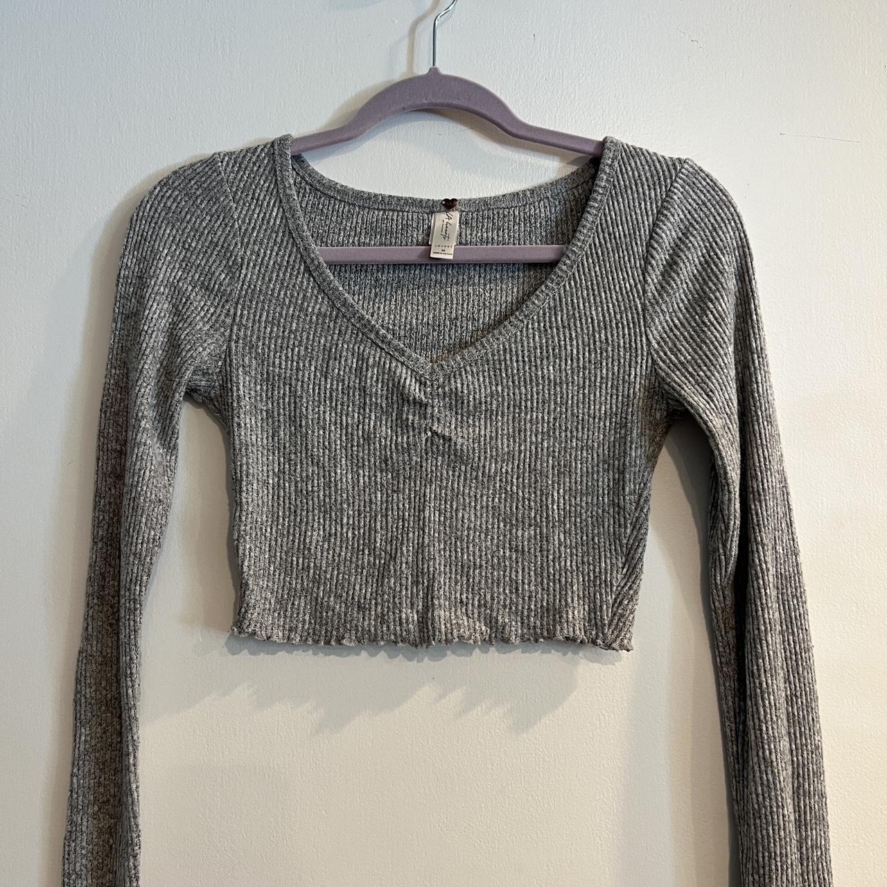 Pacsun grey cinched front long sleeve crop top. - Depop