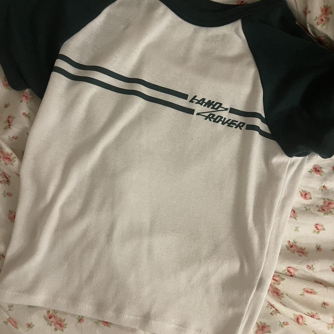 land rover PacSun baby tee size S super cute worn... - Depop