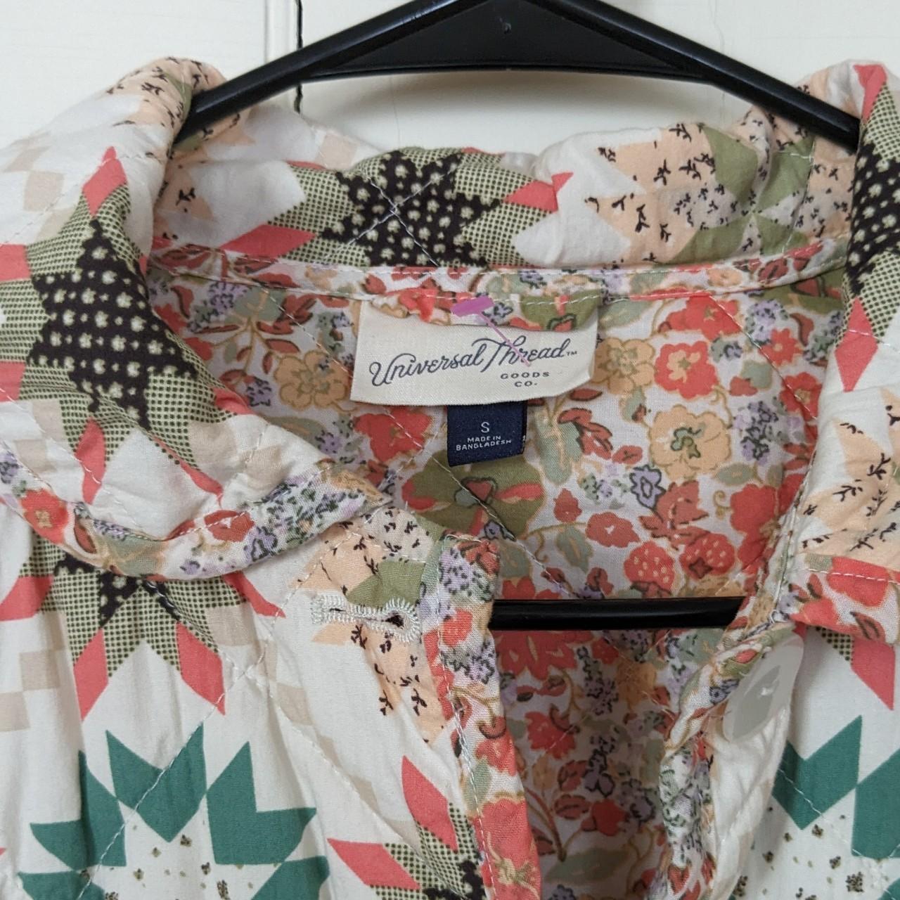 Universal Threads Quilted Jacket Size S Lightweight... - Depop