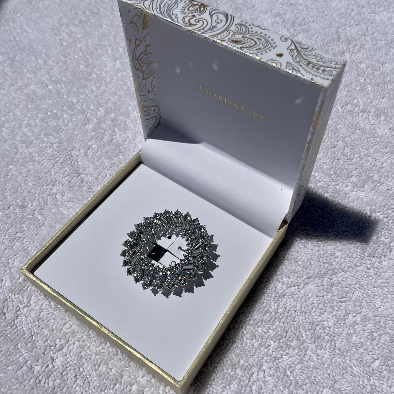 Charter Club brooch/pin * Never worn, only opened... - Depop