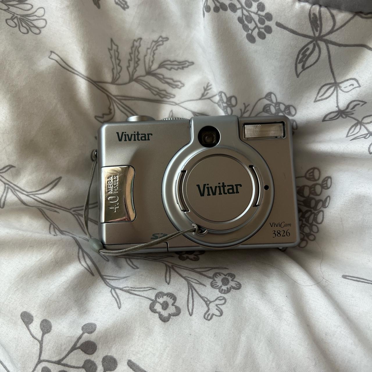 vivitar 4 mp camera pretty sure this does not work... - Depop