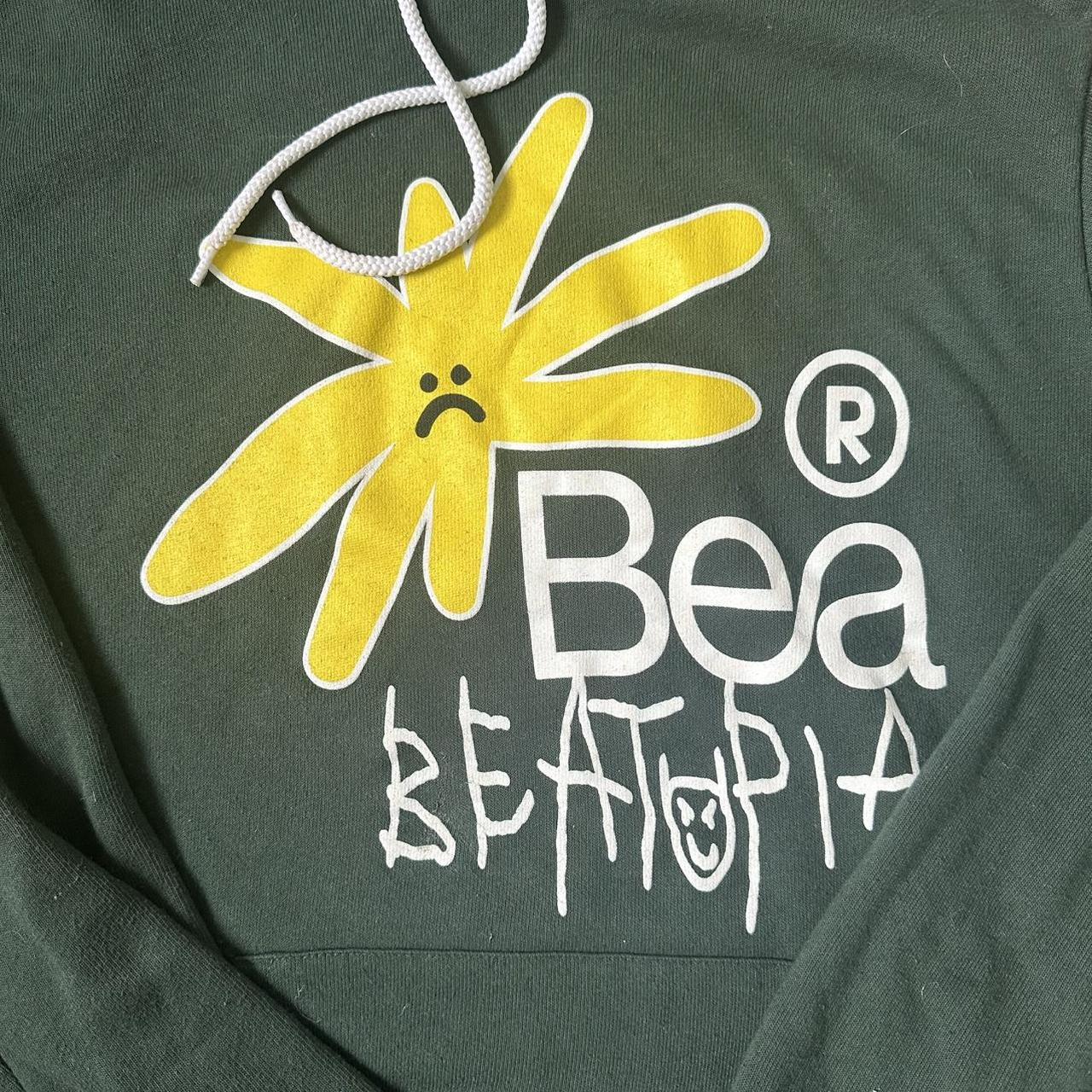 green beabadoobee beatopia tour hoodie soo soft size... | Depop