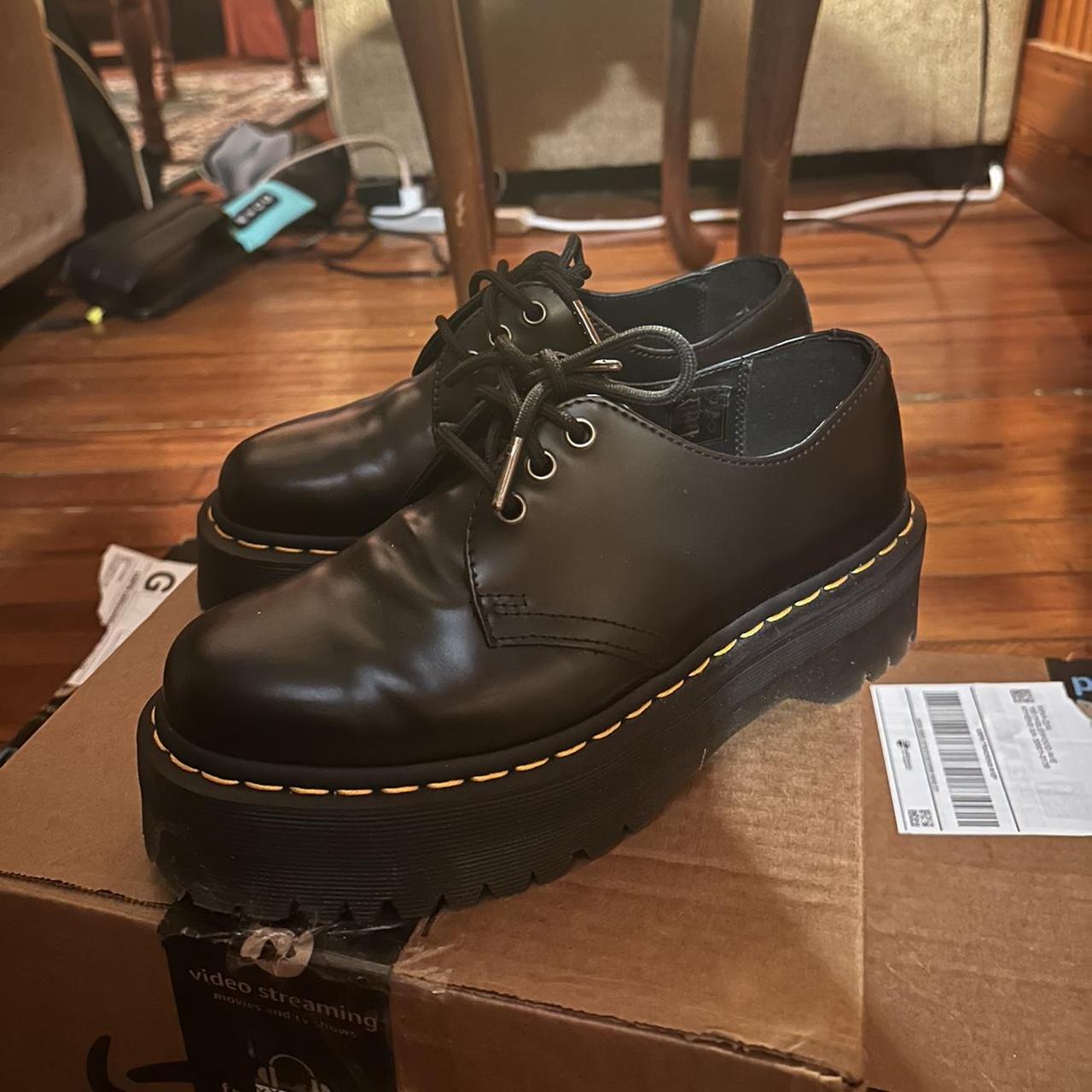 Brand new low top platform doc martens size 8!! - Depop