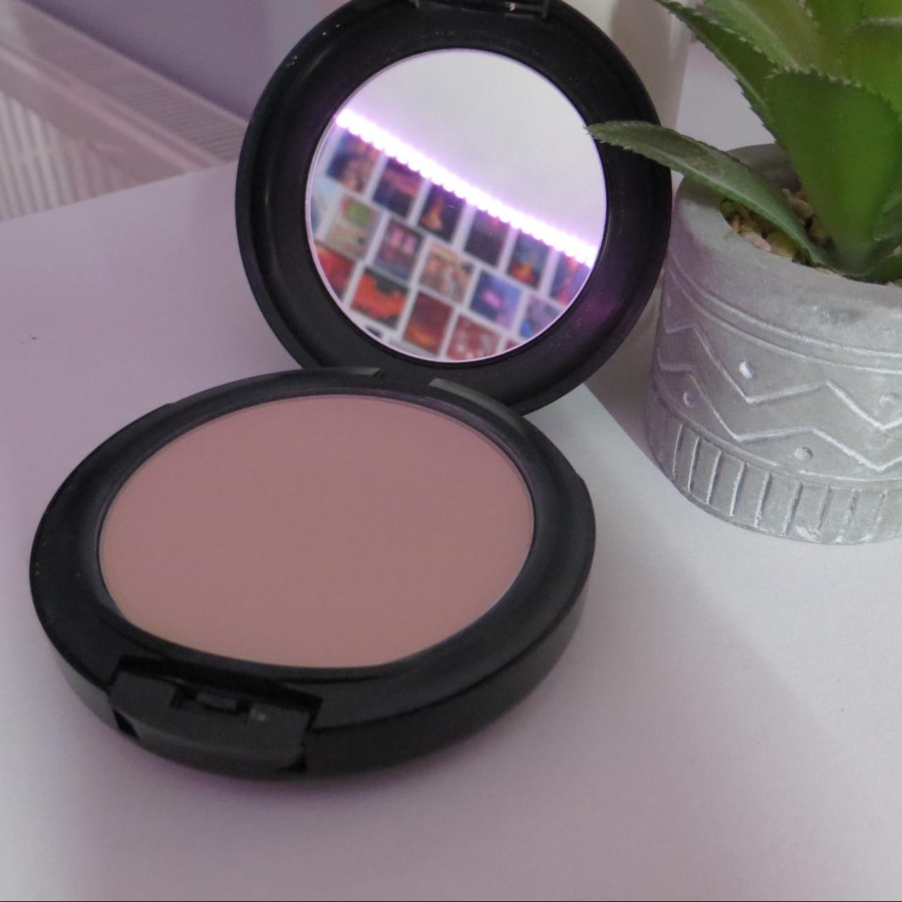 Mac Studio Fix Powder Foundation -Shade: NW10 -very... - Depop