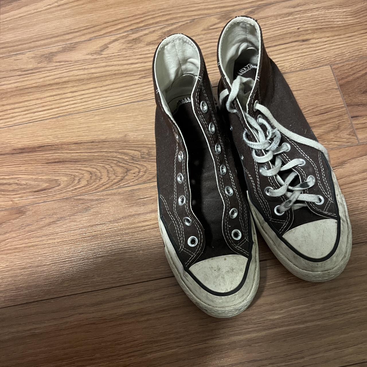 brown converse missing one lace worn - Depop