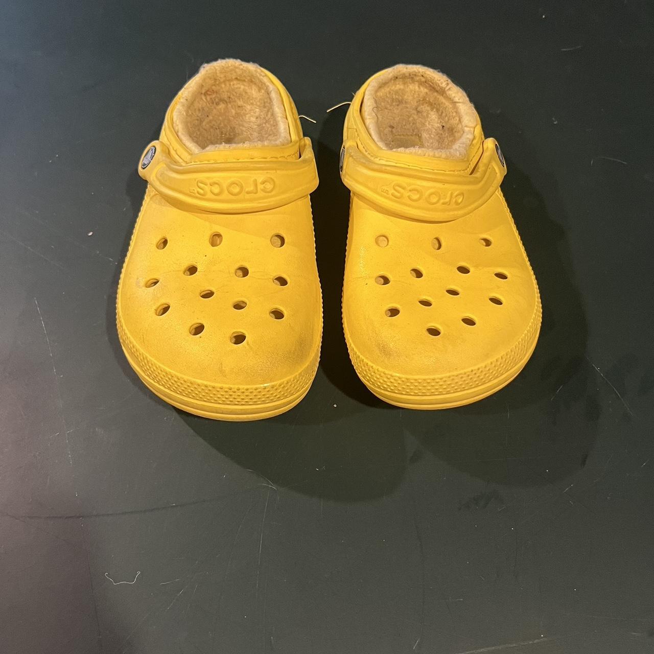 Women’s size 8 Sherpa lined yellow crocs interior... - Depop