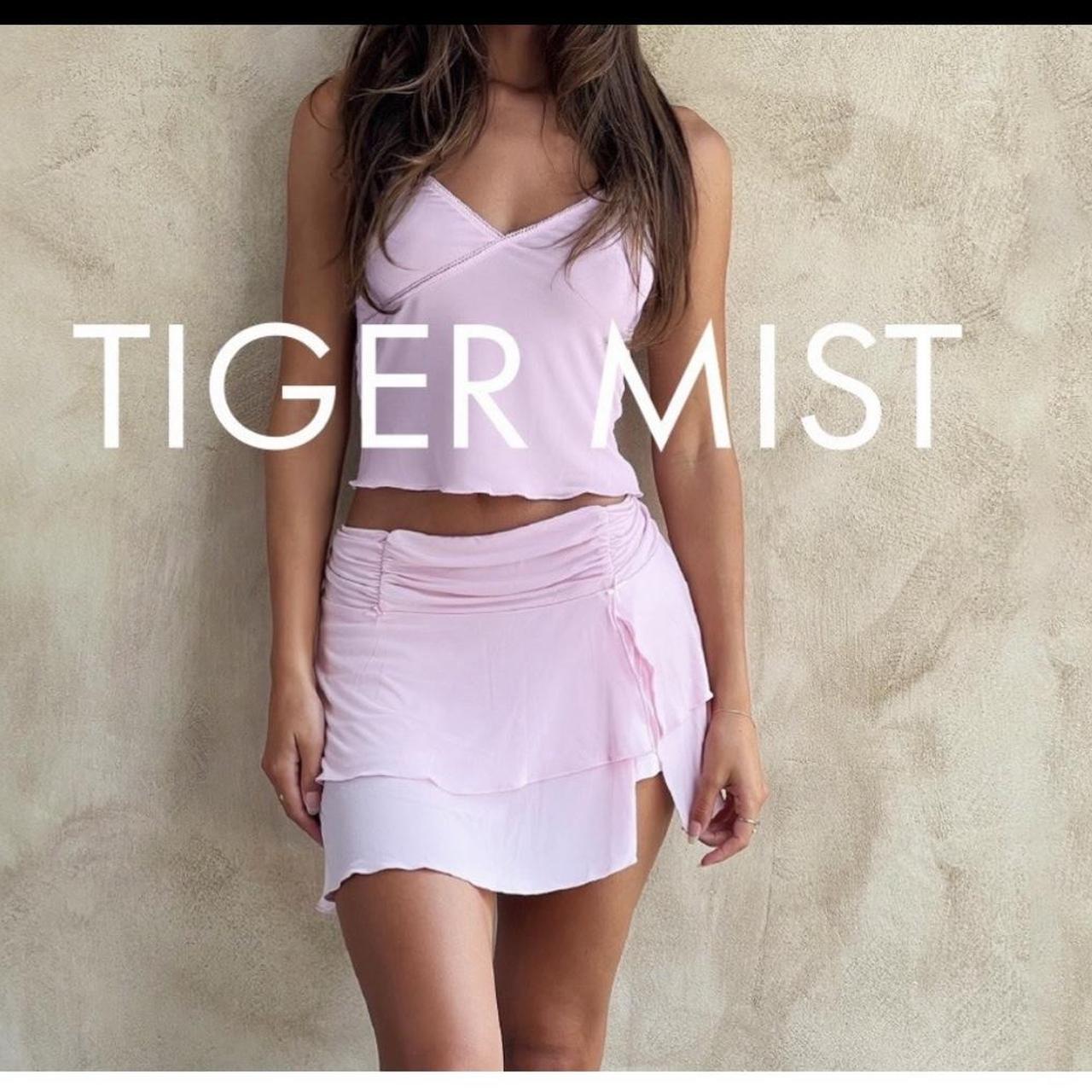 Tiger mist skirt and top set size XS perf for spring... - Depop
