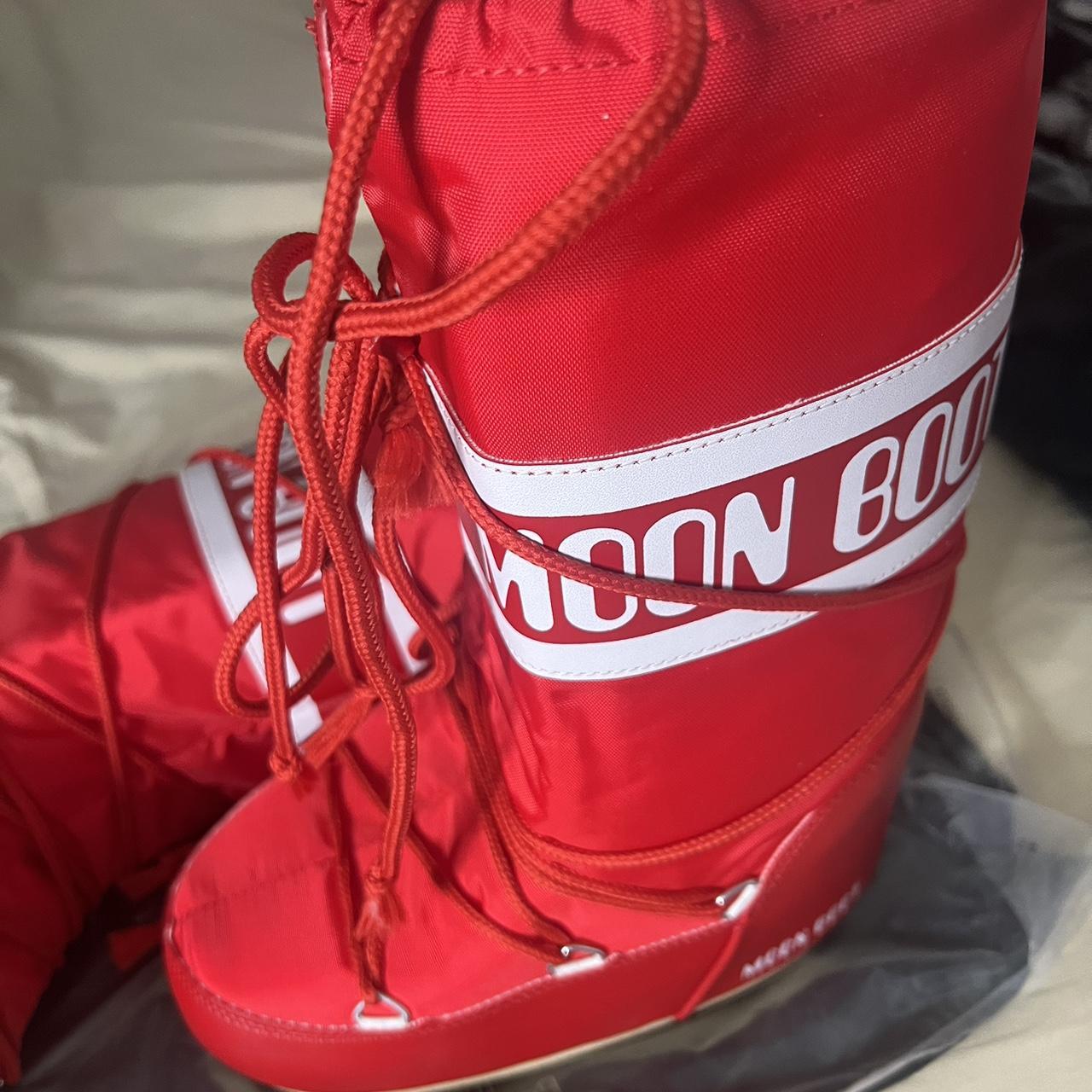 Size E/U 35/38 red moon boots. I originally wear a... - Depop