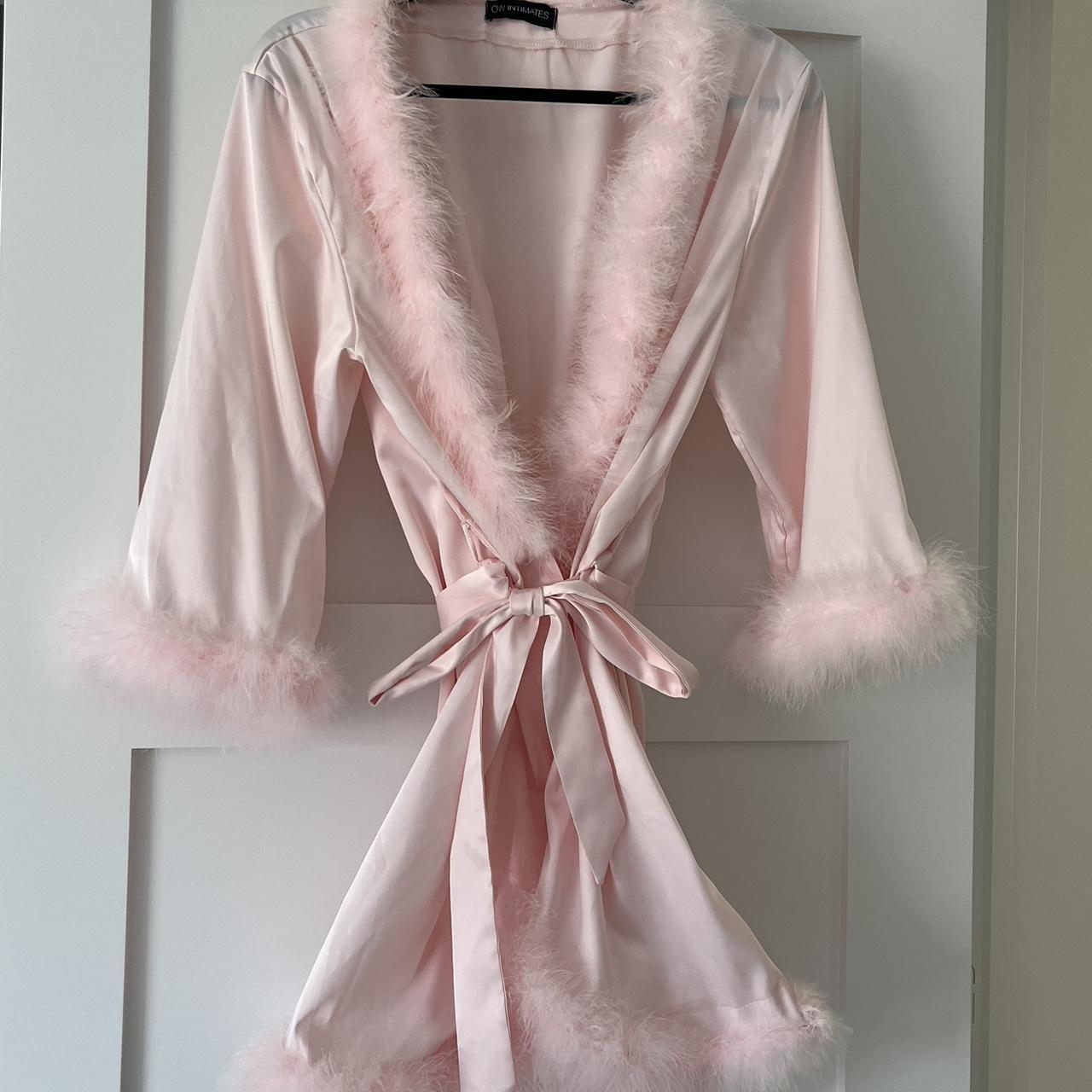 Gorgeous luxurious feather pink robe🩷 It’s giving... - Depop