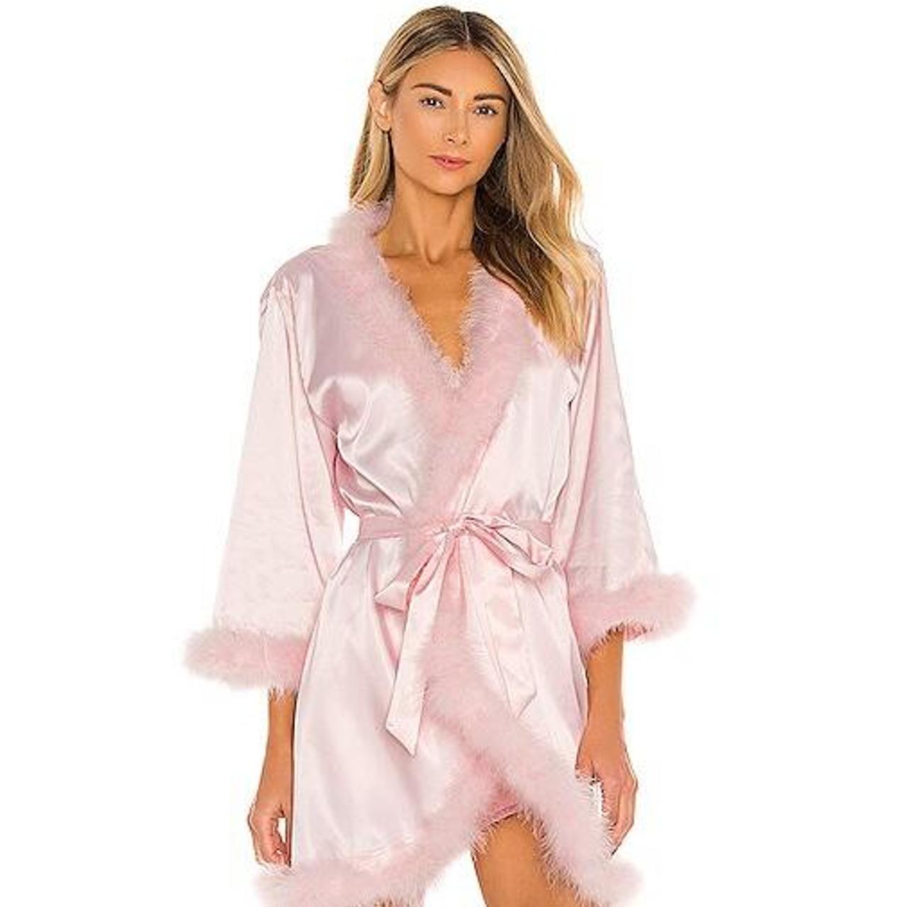 Gorgeous luxurious feather pink robe🩷 It’s giving... - Depop