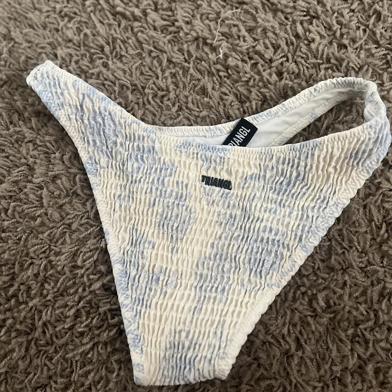 Triangle Bikini bottoms size extra small! - Depop