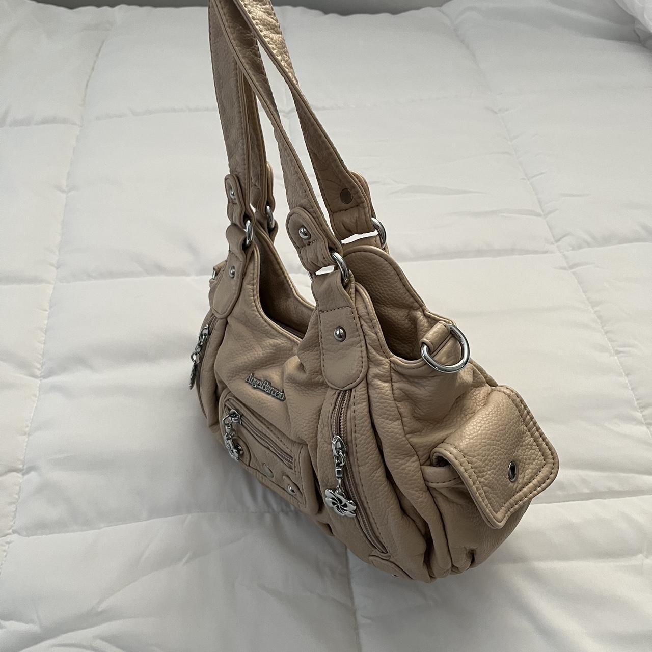 large y2k shoulder bag!! super cute, it’s a tan... - Depop