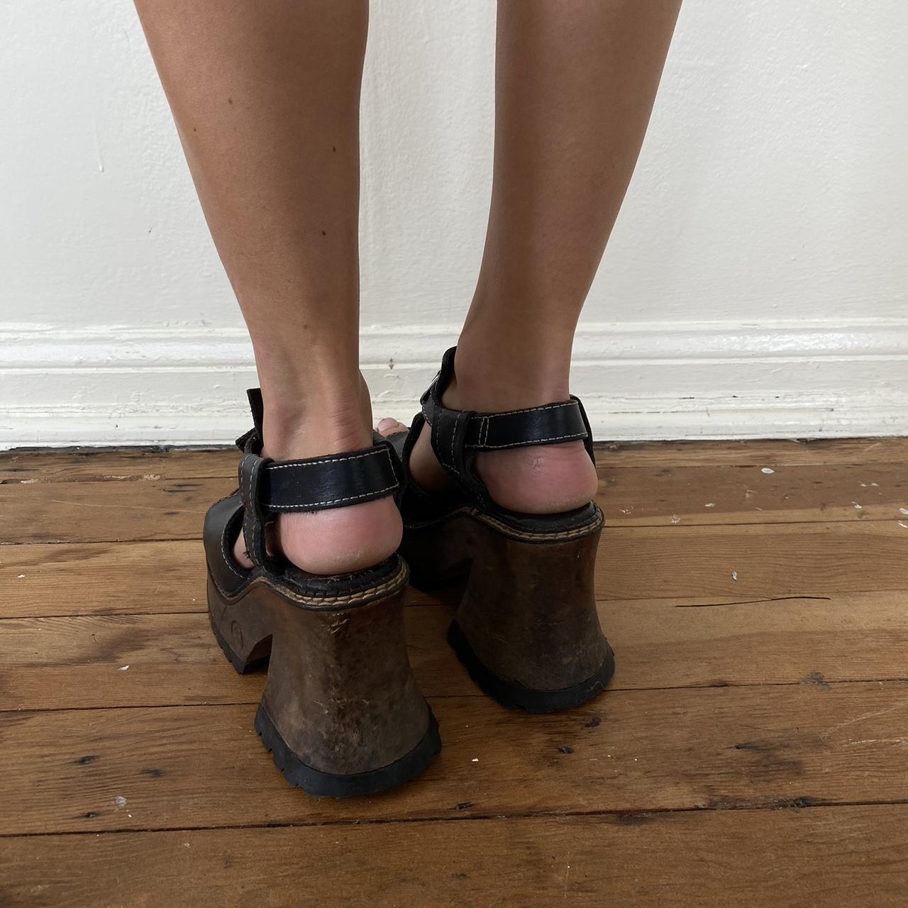 Very rare London Underground buckle platforms would... - Depop