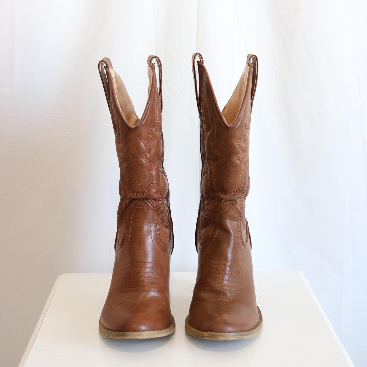 Very Volatile Women's Boots | Depop