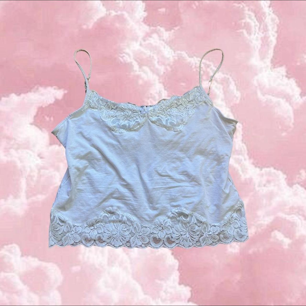 Lace Y2k Tank🤍 Adorable Y2k cropped tank. Has lace... - Depop